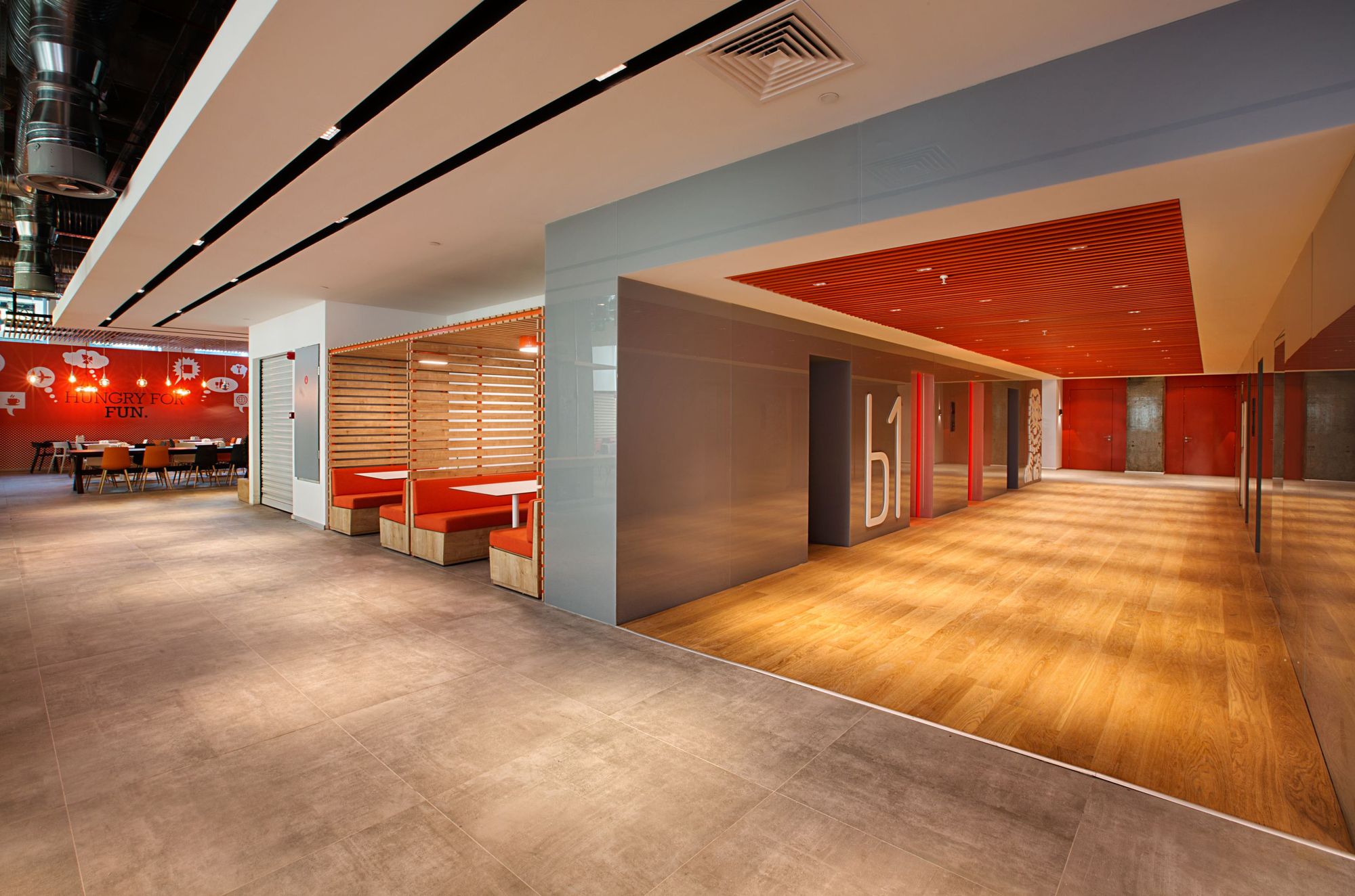 Gallery of Ing Bank Turkey HQ / Bakirkure Architects - 17