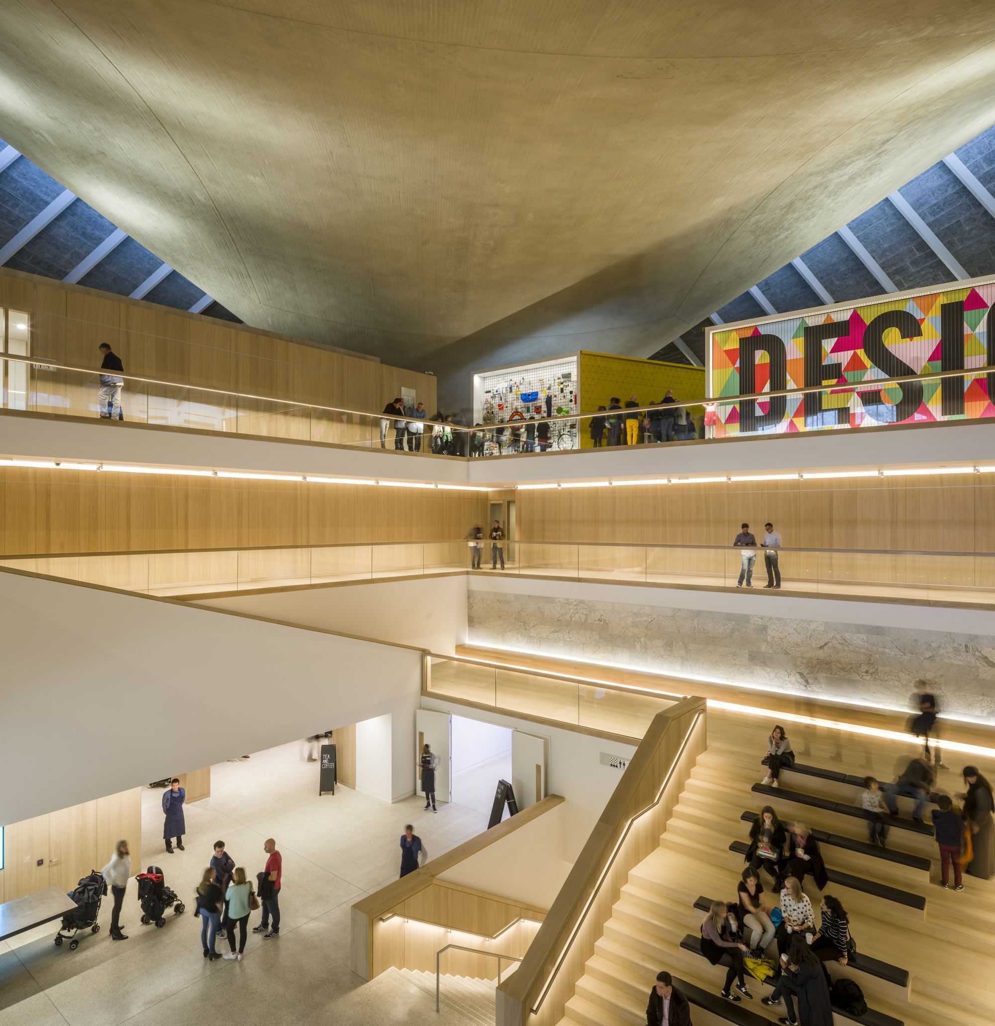 Galeria de Conheça os interiores do novo Museu de Design de Londres - 9