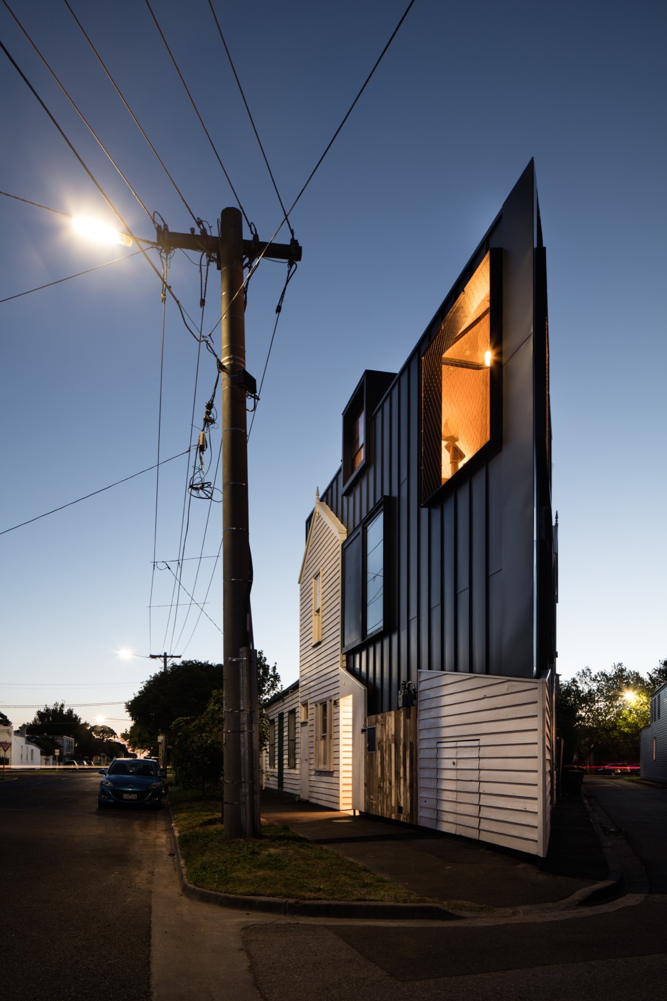 Gallery of The Acute House / OOF! architecture - 11