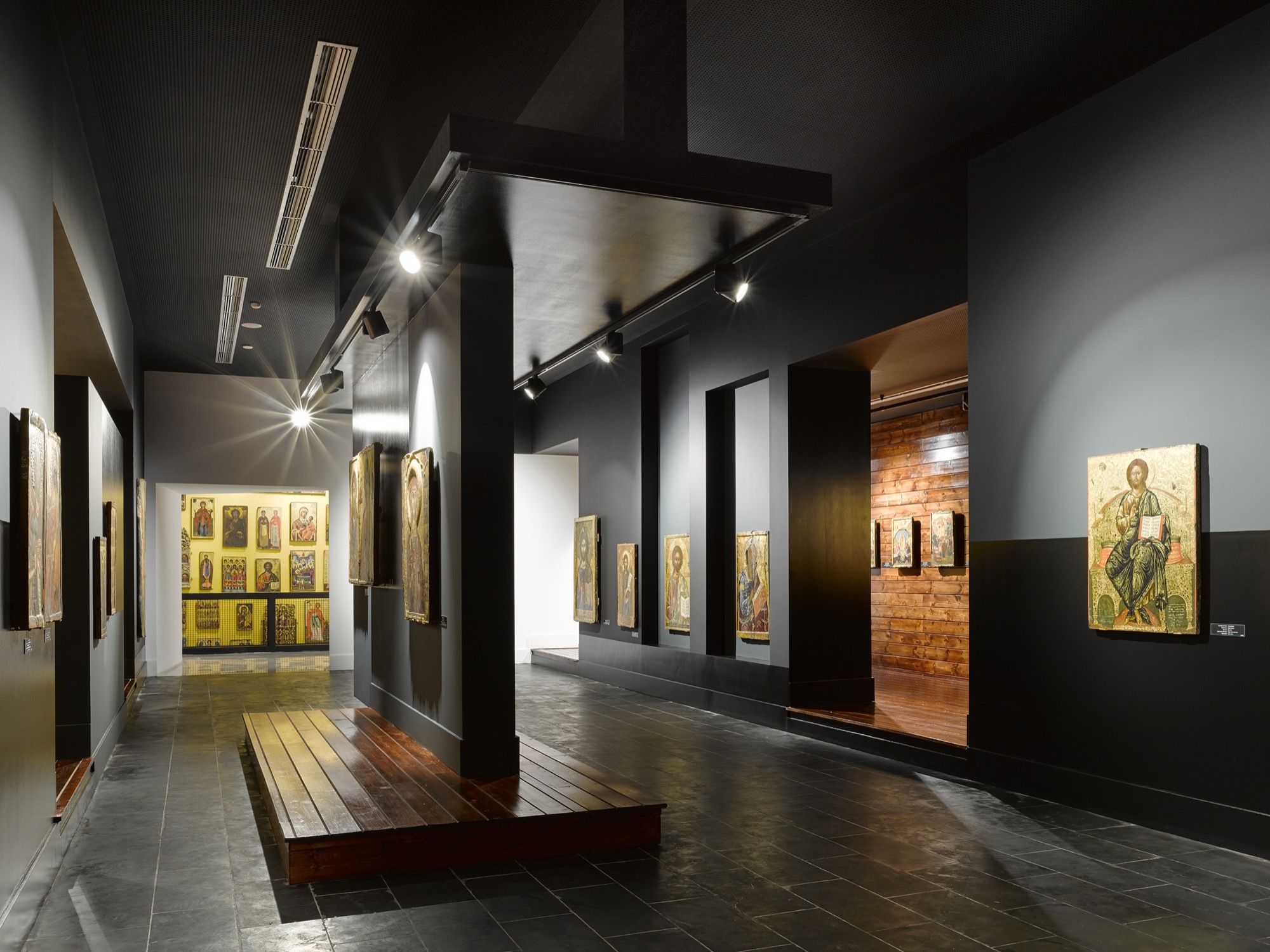 Gallery of Korça Icon Museum - National Museum of Medieval Art / Bolles ...