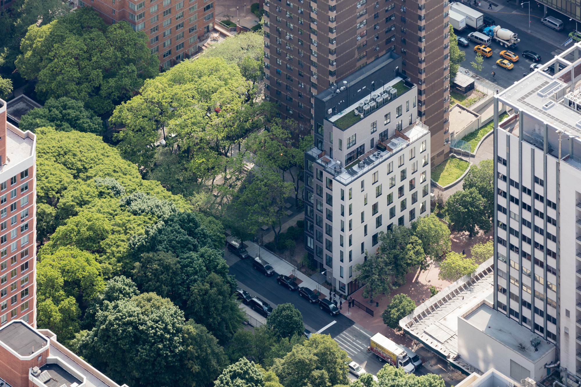 Gallery of See How New York’s Pilot Scheme of Modular Microhouses Was ...
