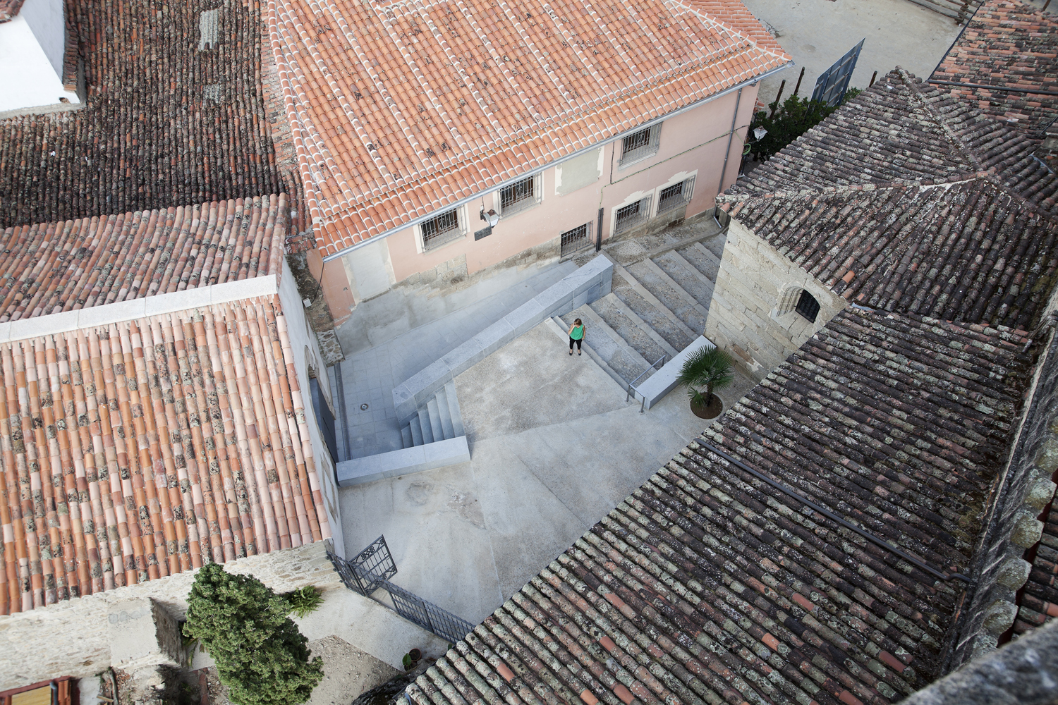 Gallery of Ermita del Santo Sepulcro Rehabilitation / Héctor Fernández ...