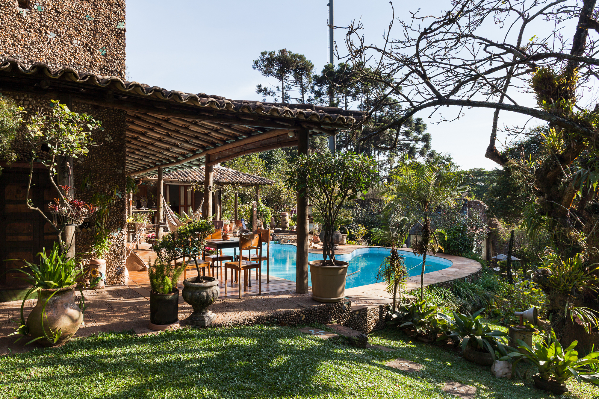 Galeria de Clássicos da Arquitetura: Casa Valéria Cirell / Lina Bo ...