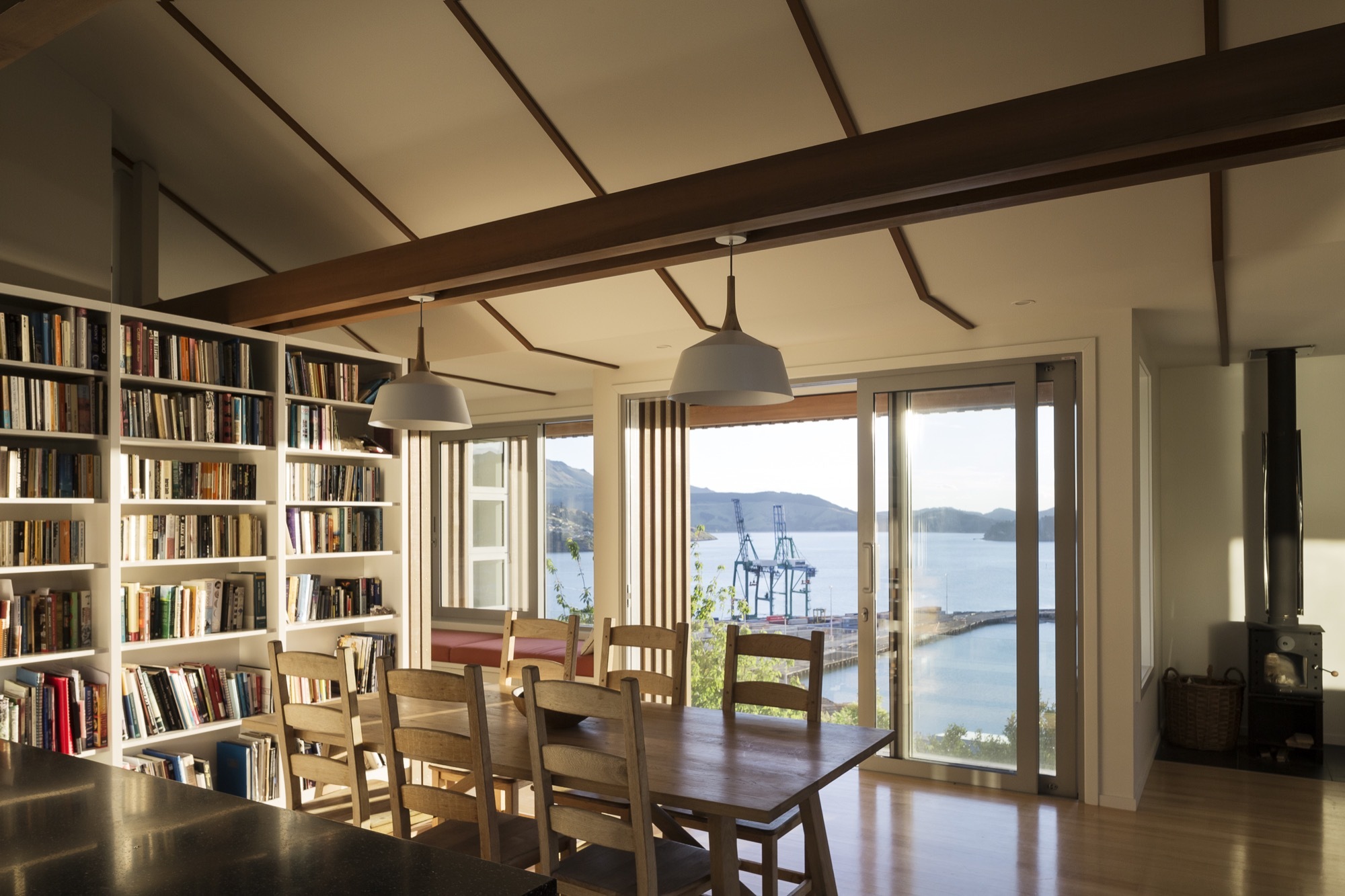 Gallery of House with Villa Silhouette / Irving Smith Architects - 6