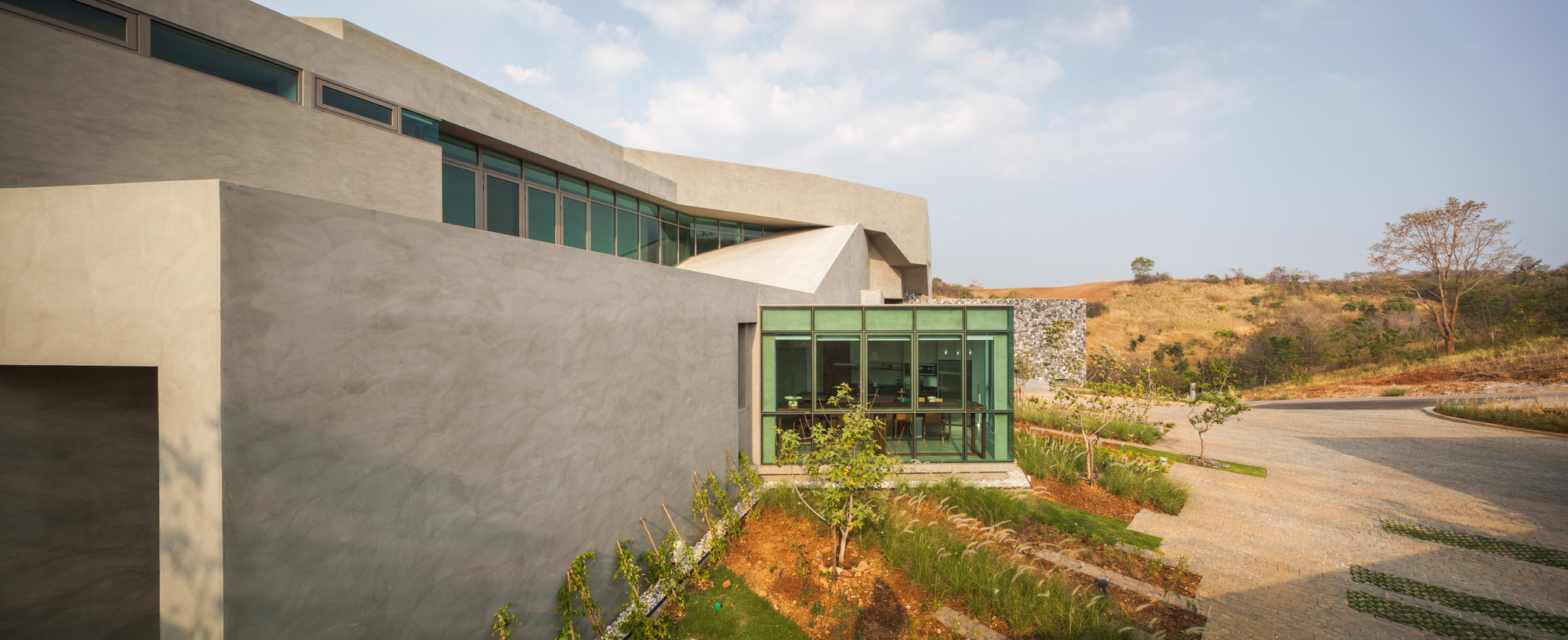 Gallery of Overlapping House / VaSLab Architecture - 30