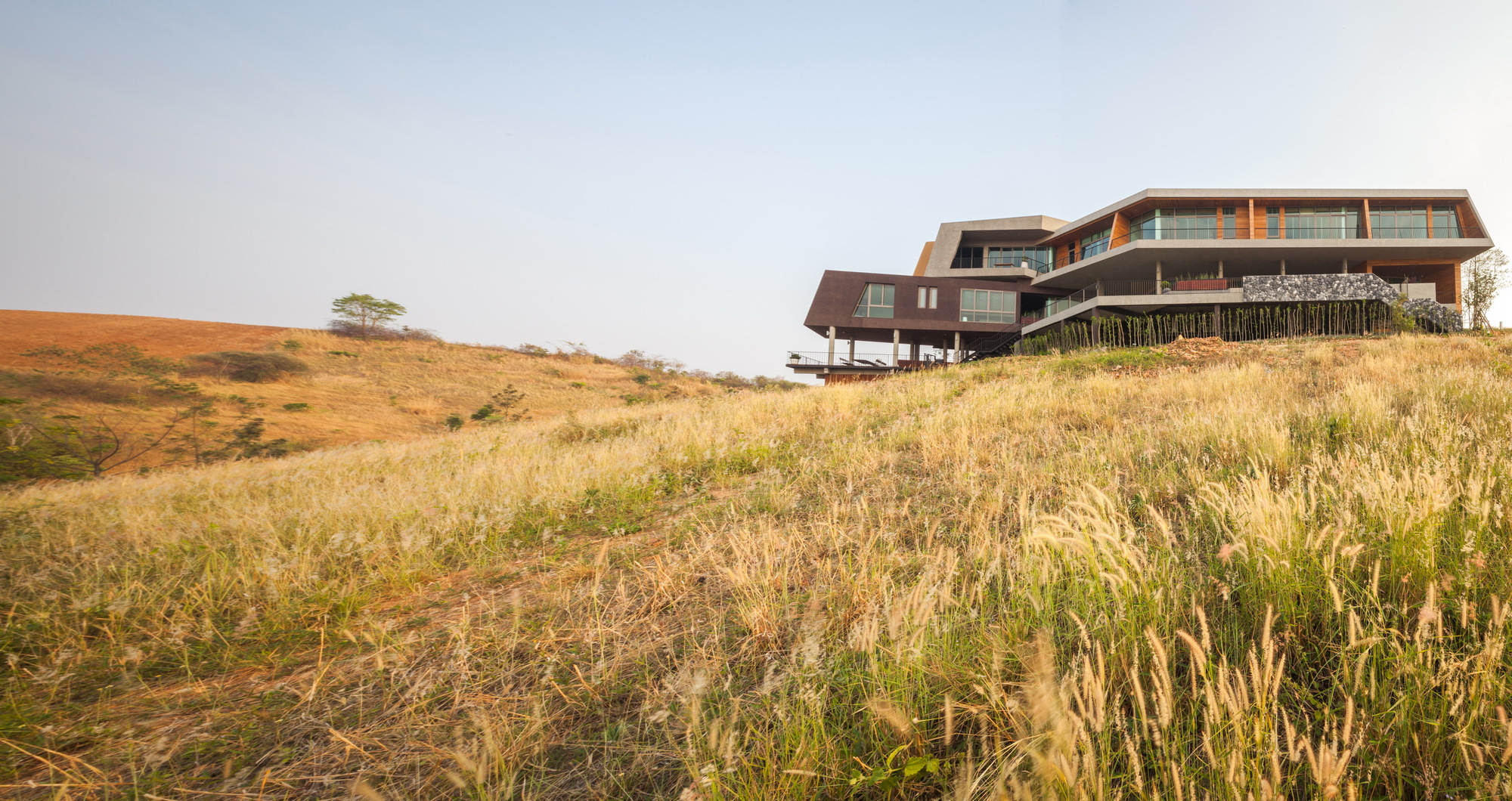 Gallery of Overlapping House / VaSLab Architecture - 27