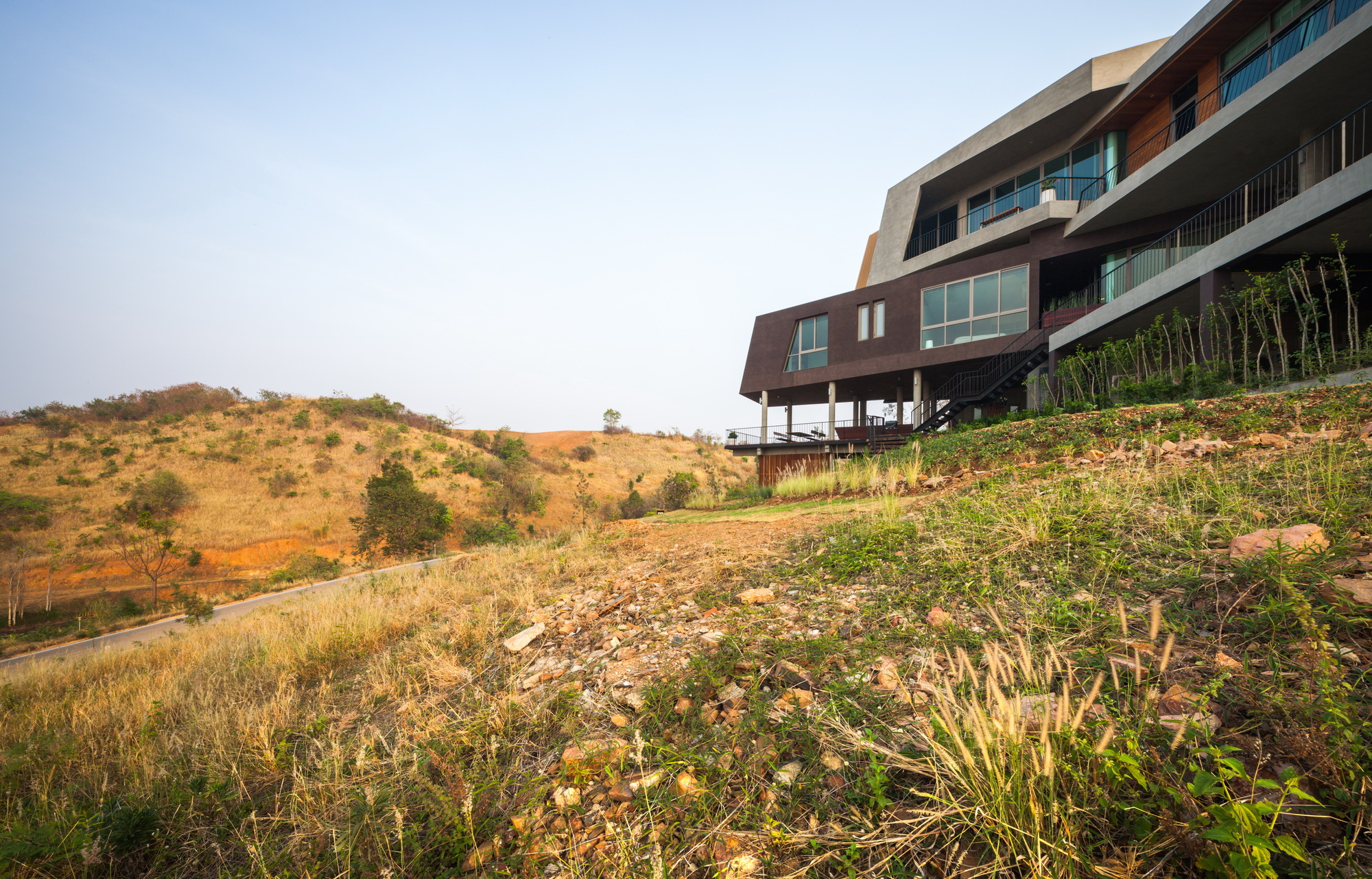 Gallery of Overlapping House / VaSLab Architecture - 14