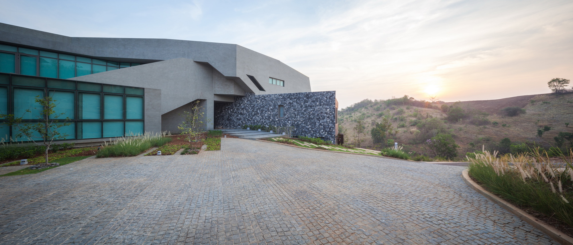 Gallery of Overlapping House / VaSLab Architecture - 32