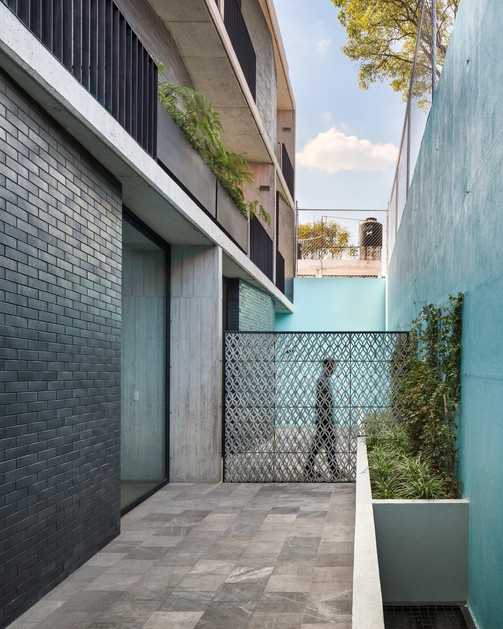 Galería de Vivienda Portales / Fernanda Canales - 12
