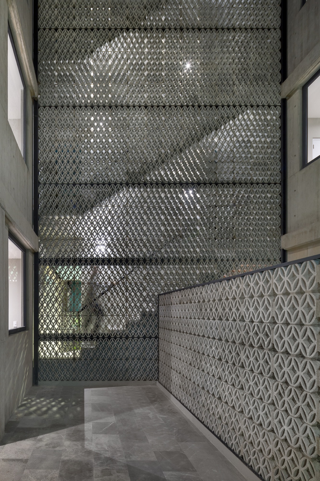 Galería de Vivienda Portales / Fernanda Canales - 4