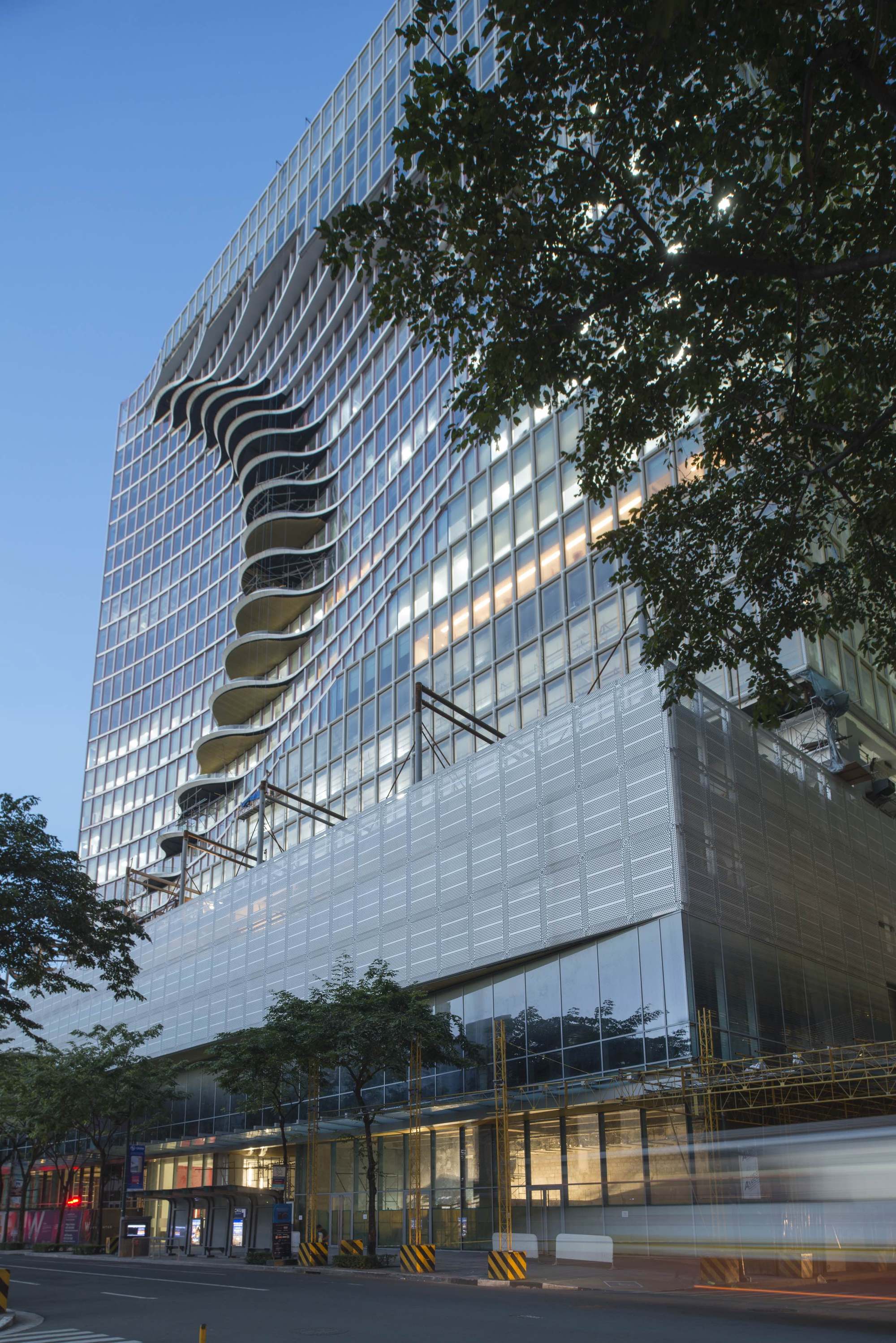 Gallery of City Center Tower / CAZA - 10