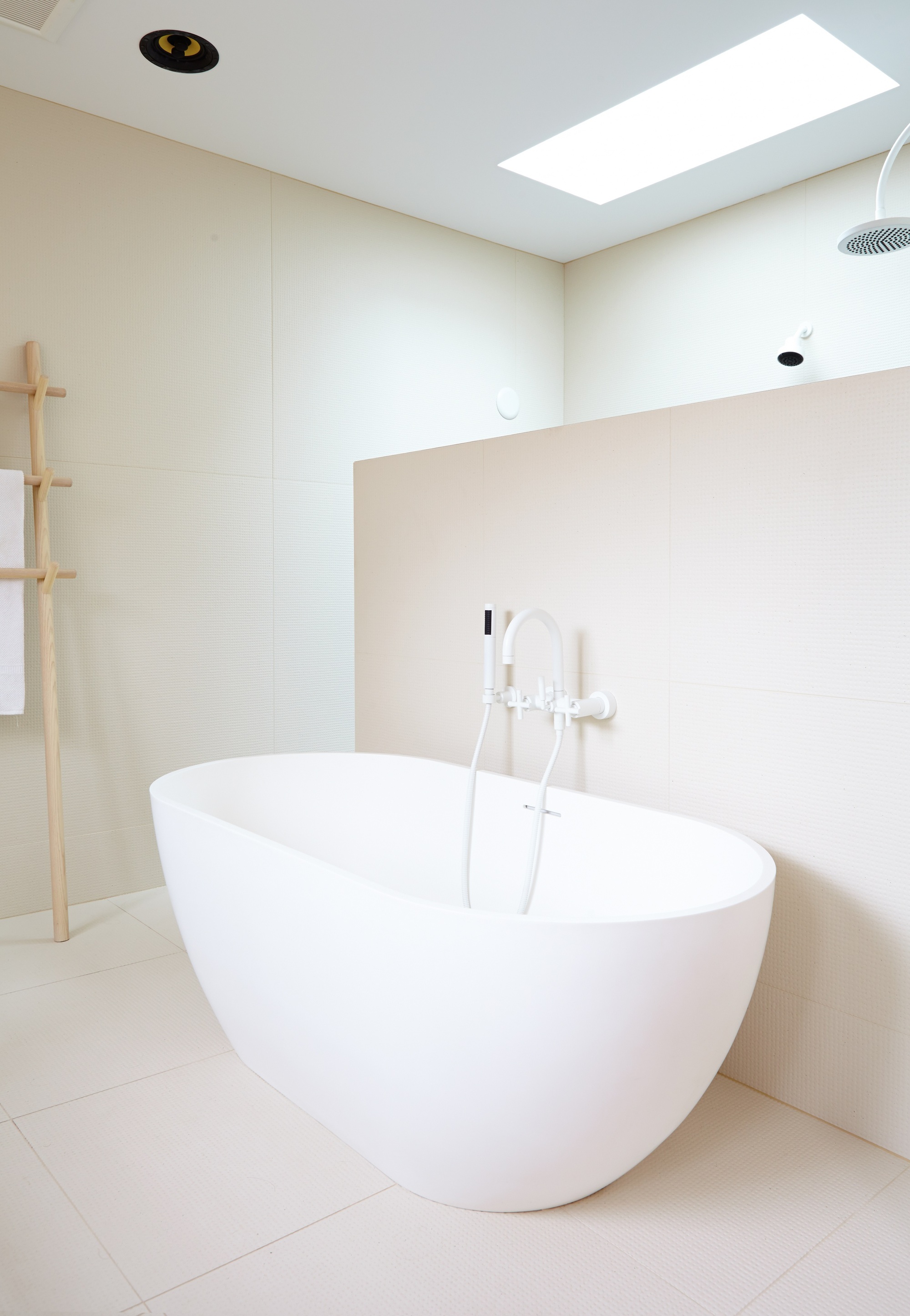 Gallery of The Dunn House / The Practice of Everyday Design - 16