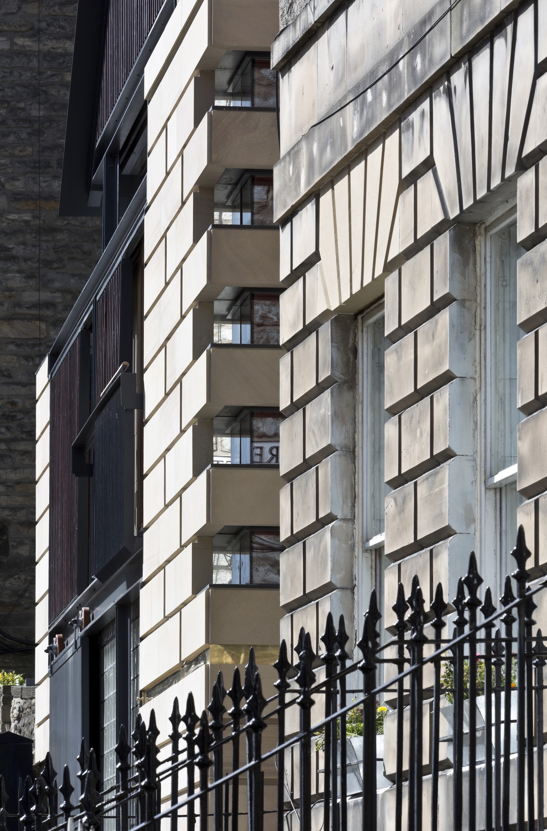 Gallery of Inside the Murphy House, RIBA's 2016 House of the Year - 6