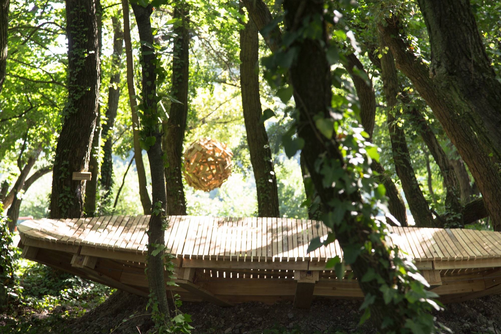 Gallery of Uwo By Workshop / Woven - 9