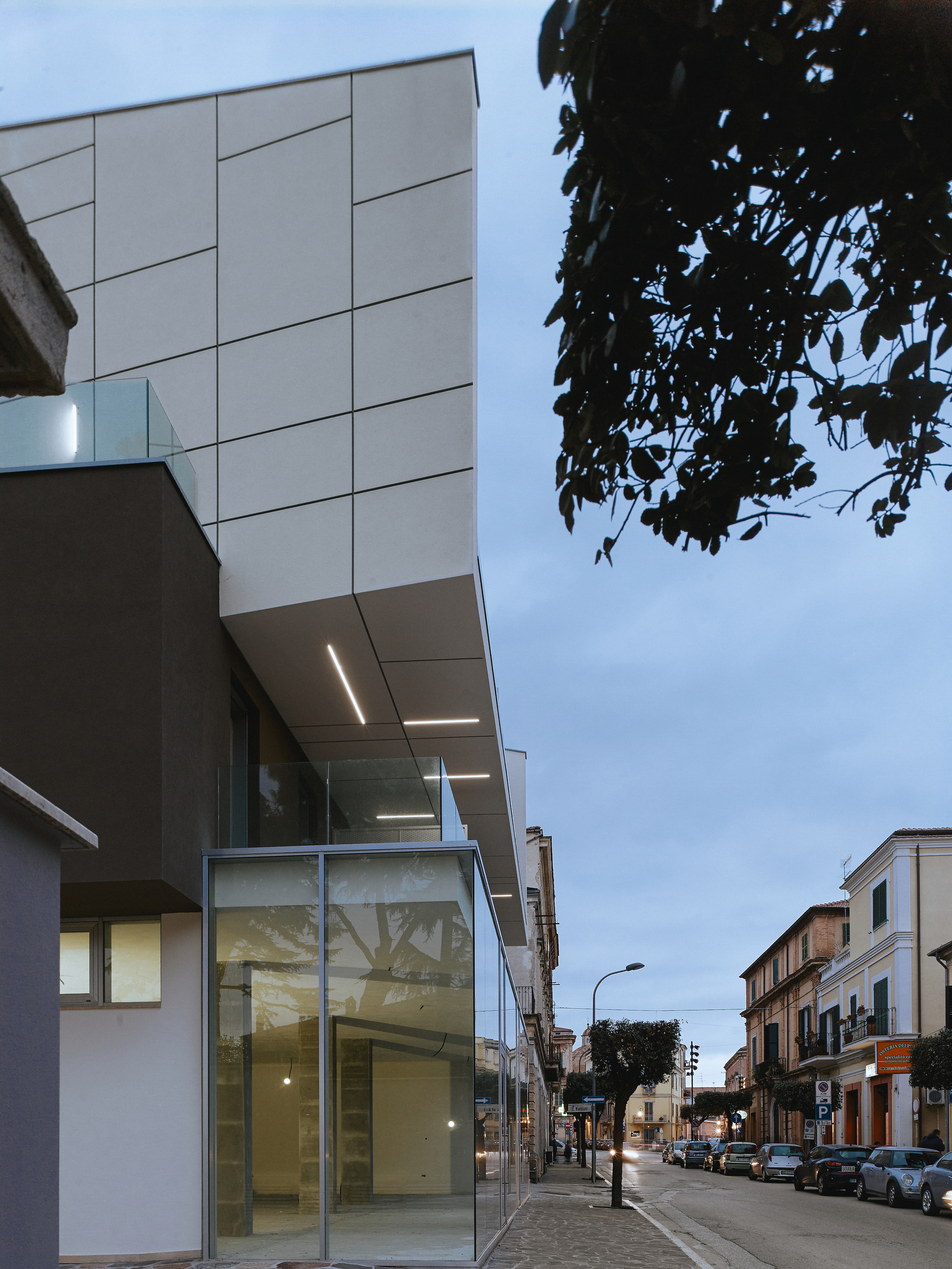 Gallery of VGramsci Building / Giovanni Vaccarini Architects - 8