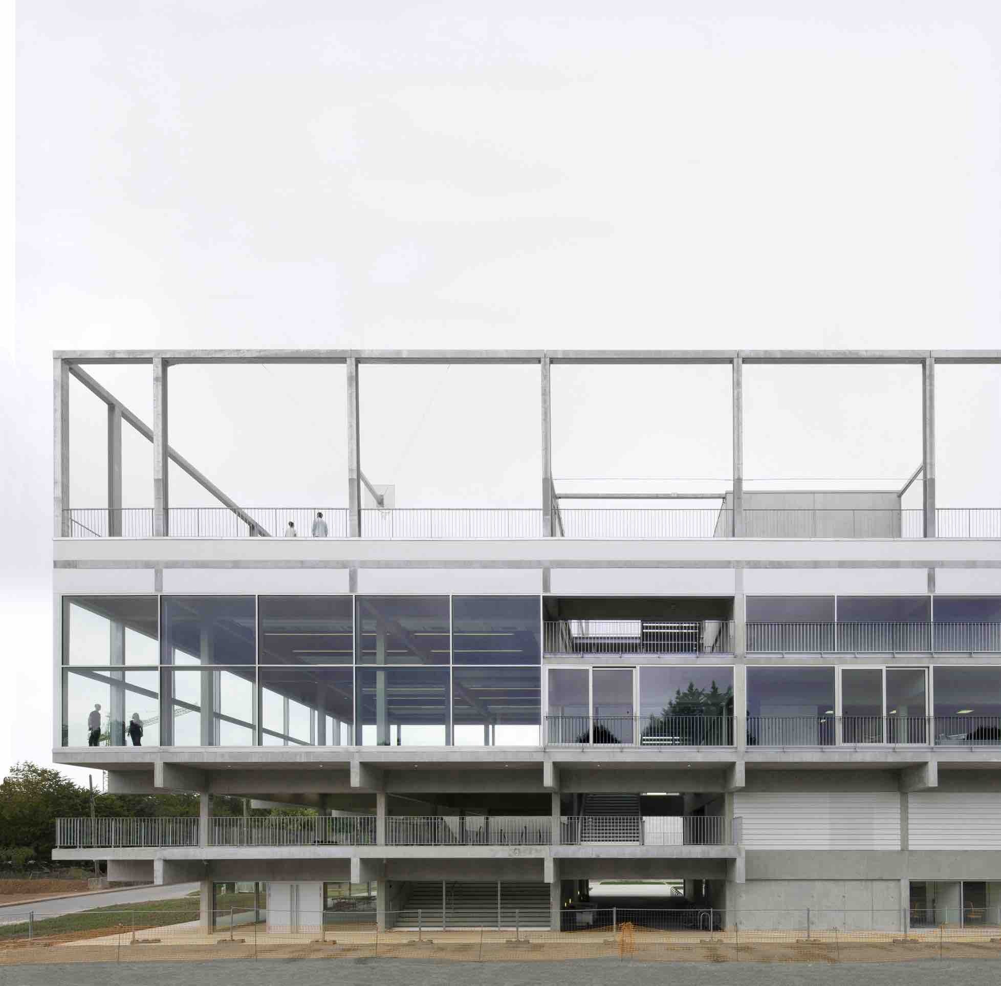 Galeria de Condensador público / MUOTO - 26