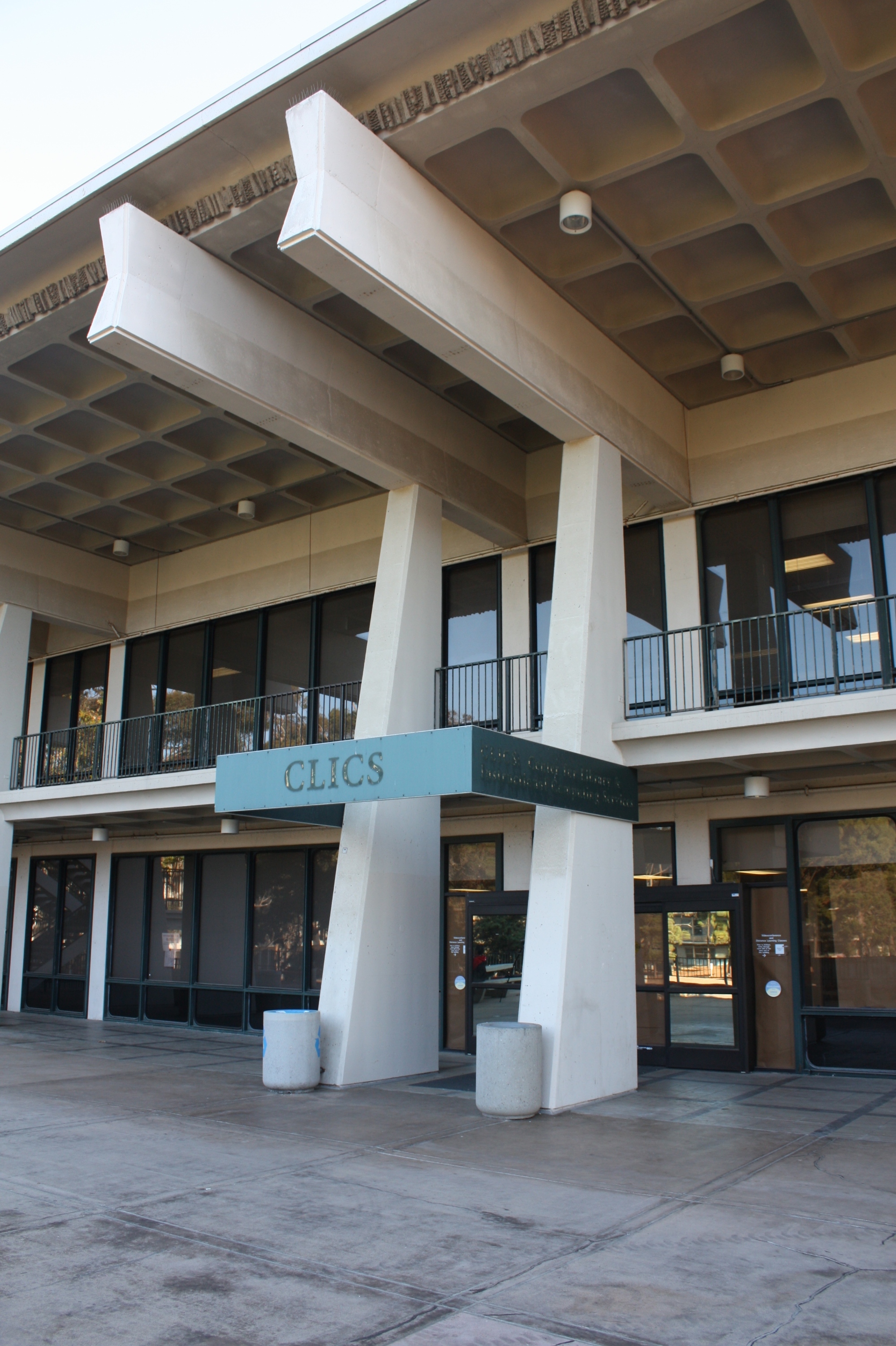 Gallery of UC San Diego - Galbraith Hall Interior Renovation / Kevin ...