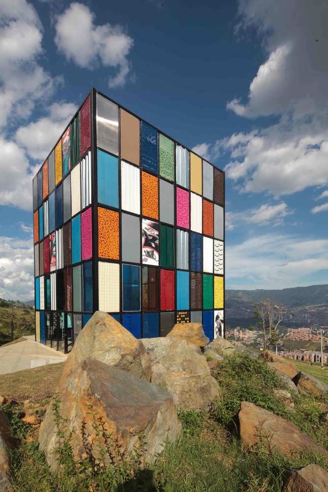 Galeria de 10 projetos de arquitetura leve, modular e adaptável na ...