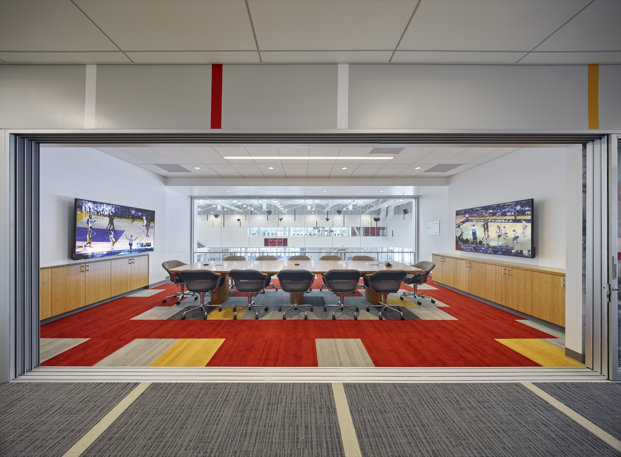 Gallery of Roberts Pavilion / John Friedman Alice Kimm Architects - 19