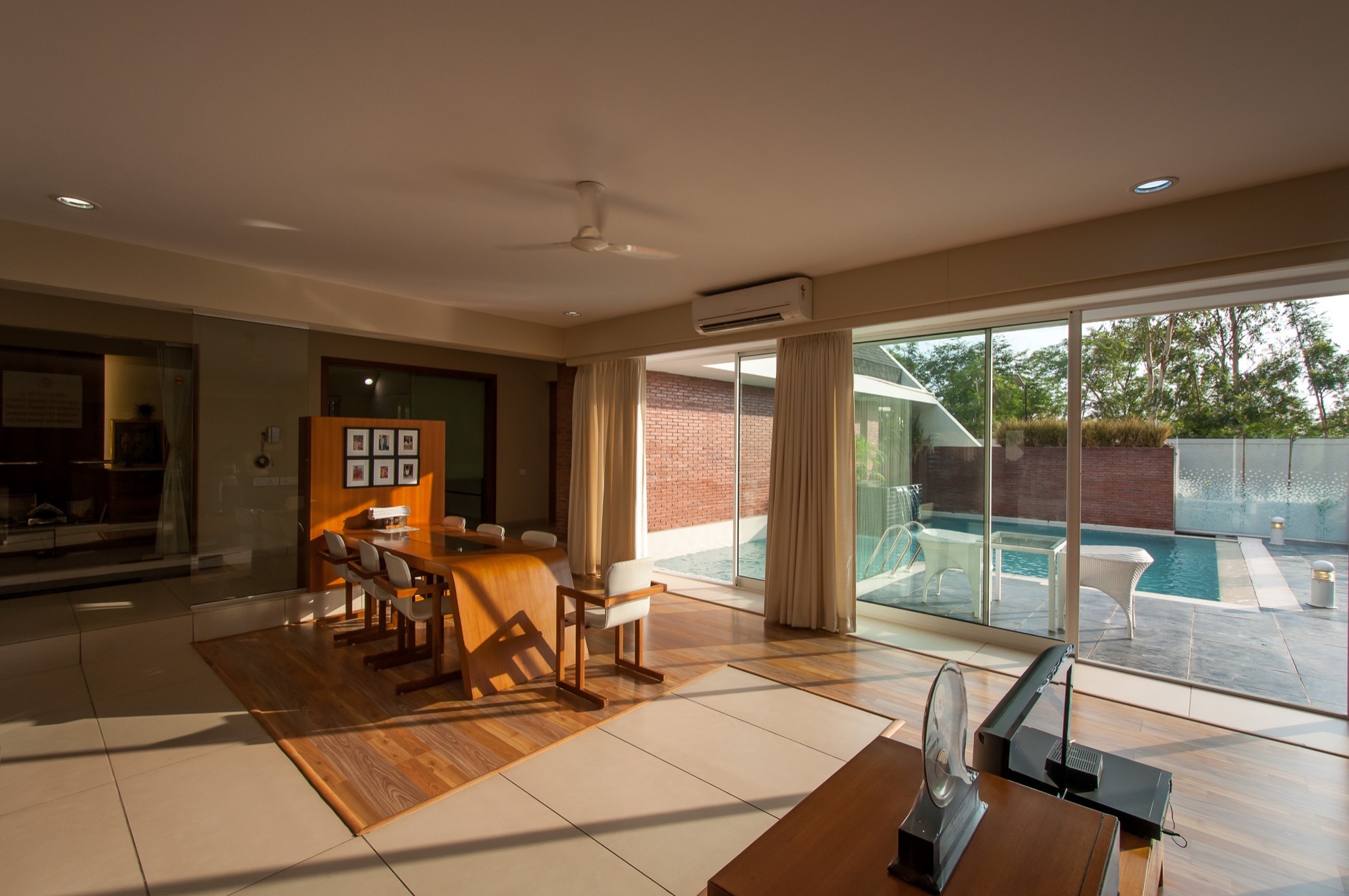 Gallery of The APEX House / Design Buro Architects - 38