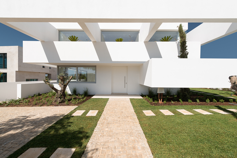 Gallery of Five Terraces and a Garden / corpo atelier - 7