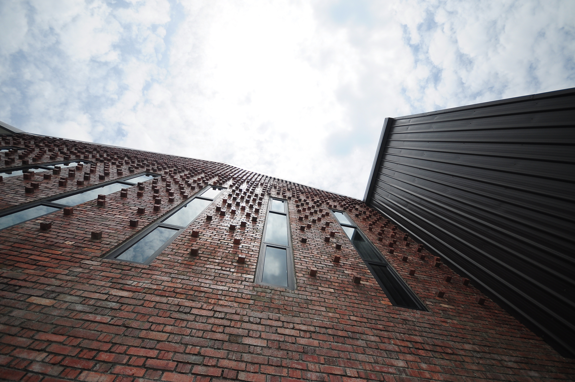 Gallery of A Series of Barns / L Architects - 8