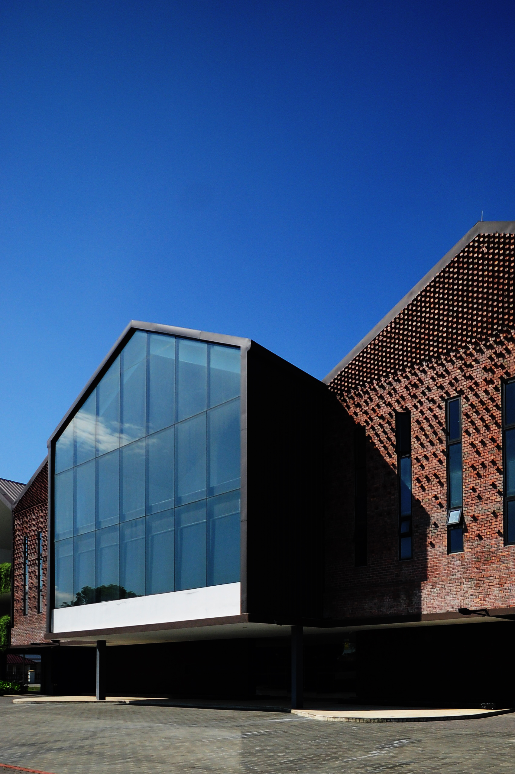 Gallery of A Series of Barns / L Architects - 11