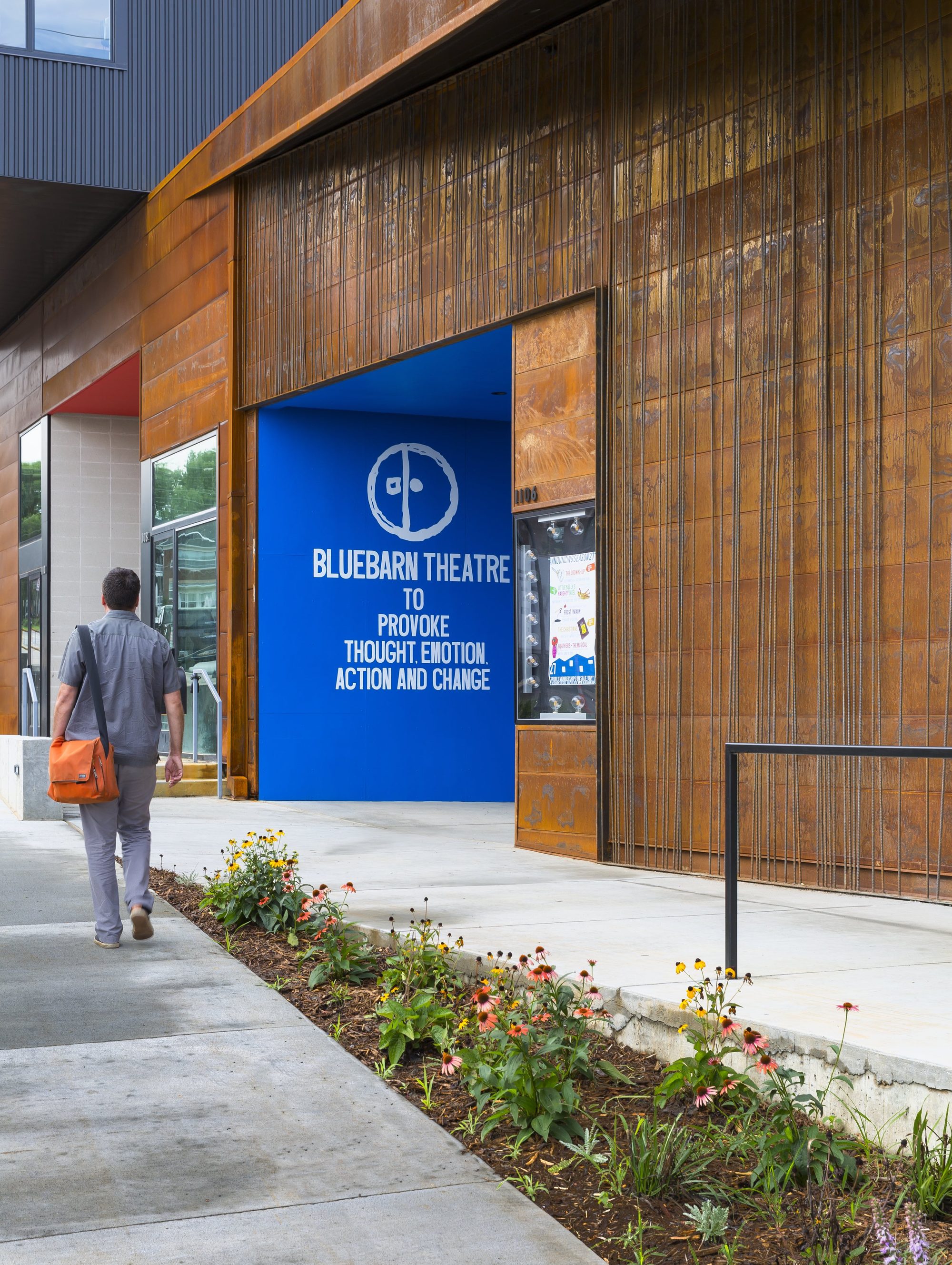 Gallery of Blue Barn Theatre & Boxcar 10 / Min | Day - 14