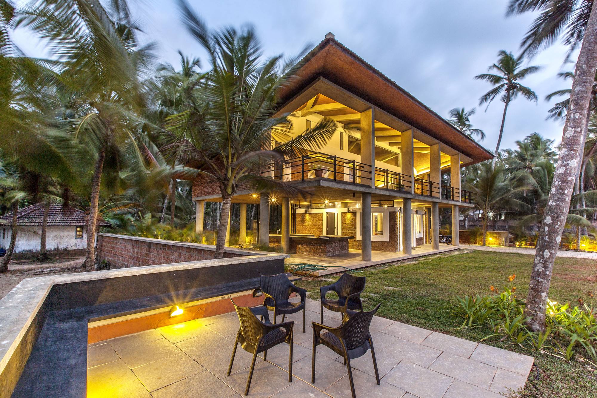 Gallery of Elathur House / PLAYGROUP Studio - 6