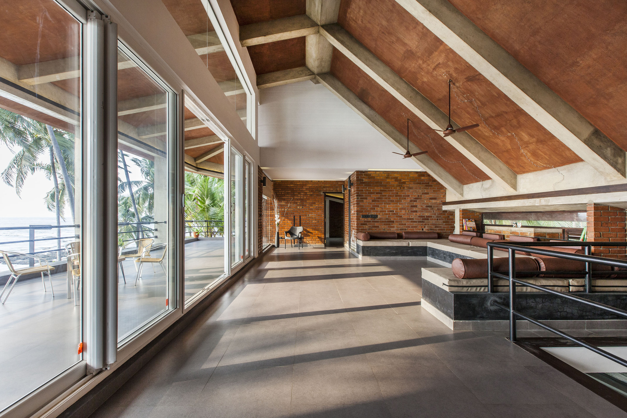 Galeria de Casa Elathur / PLAYGROUP Studio - 13