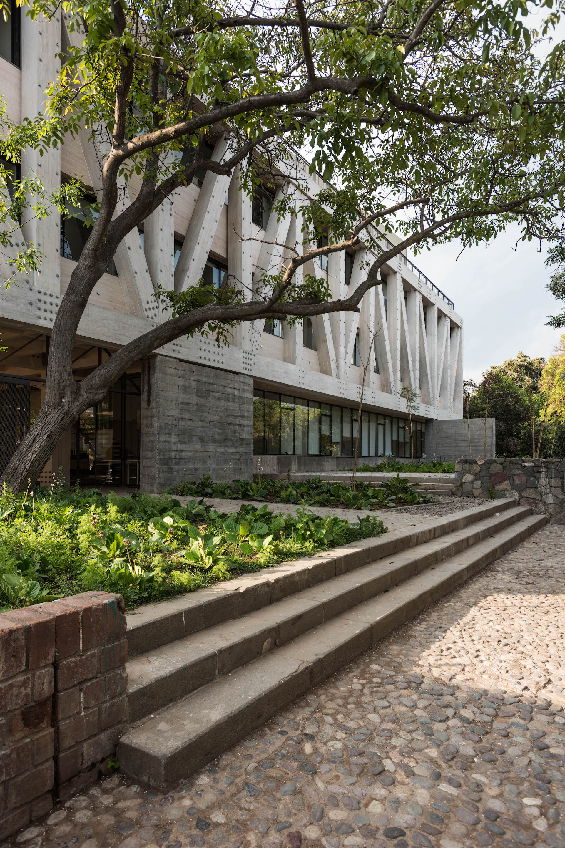 Gallery of UC Architecture School Building / Gonzalo Claro - 7