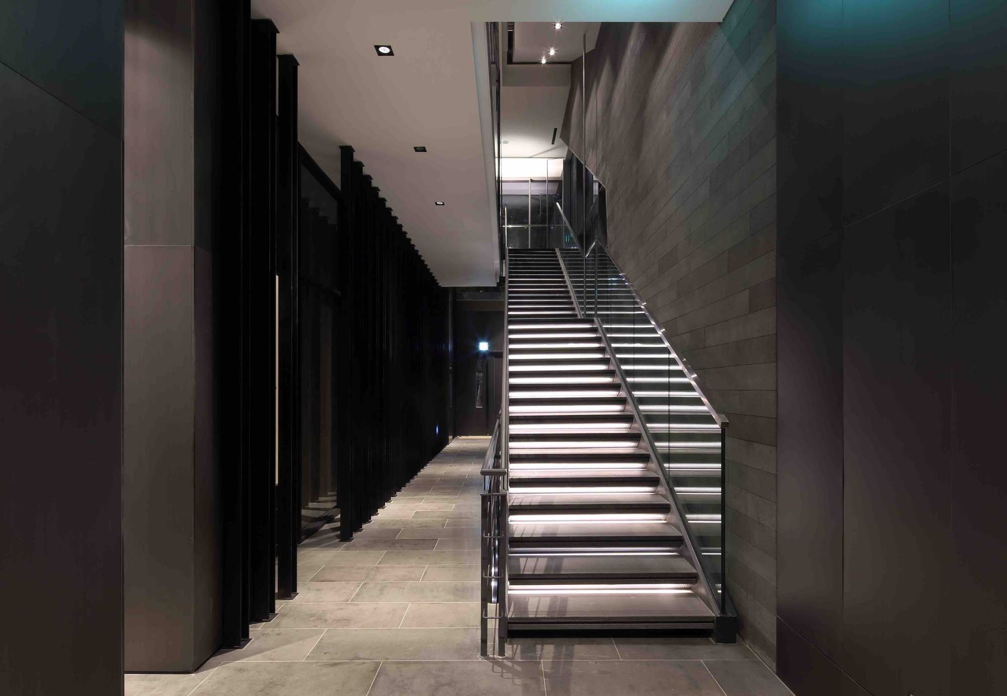 Gallery of Juno Academy / SKM Architects - 6