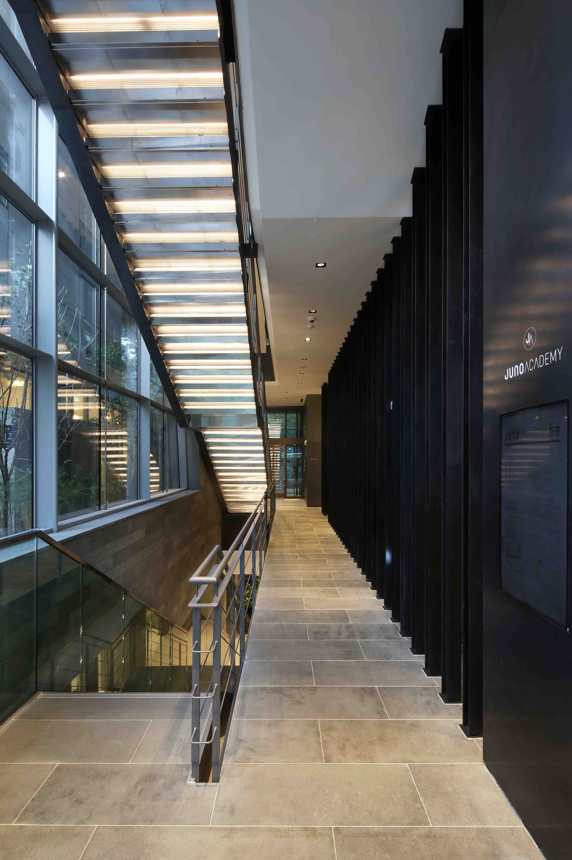 Gallery of Juno Academy / SKM Architects - 7