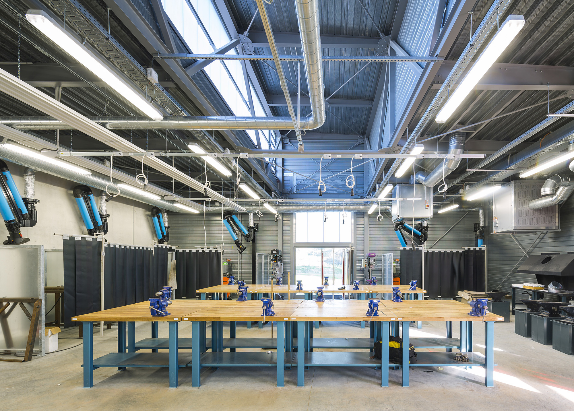 Gallery of Apprentice School in Brétigny-sur-Orge / archi5 - 2