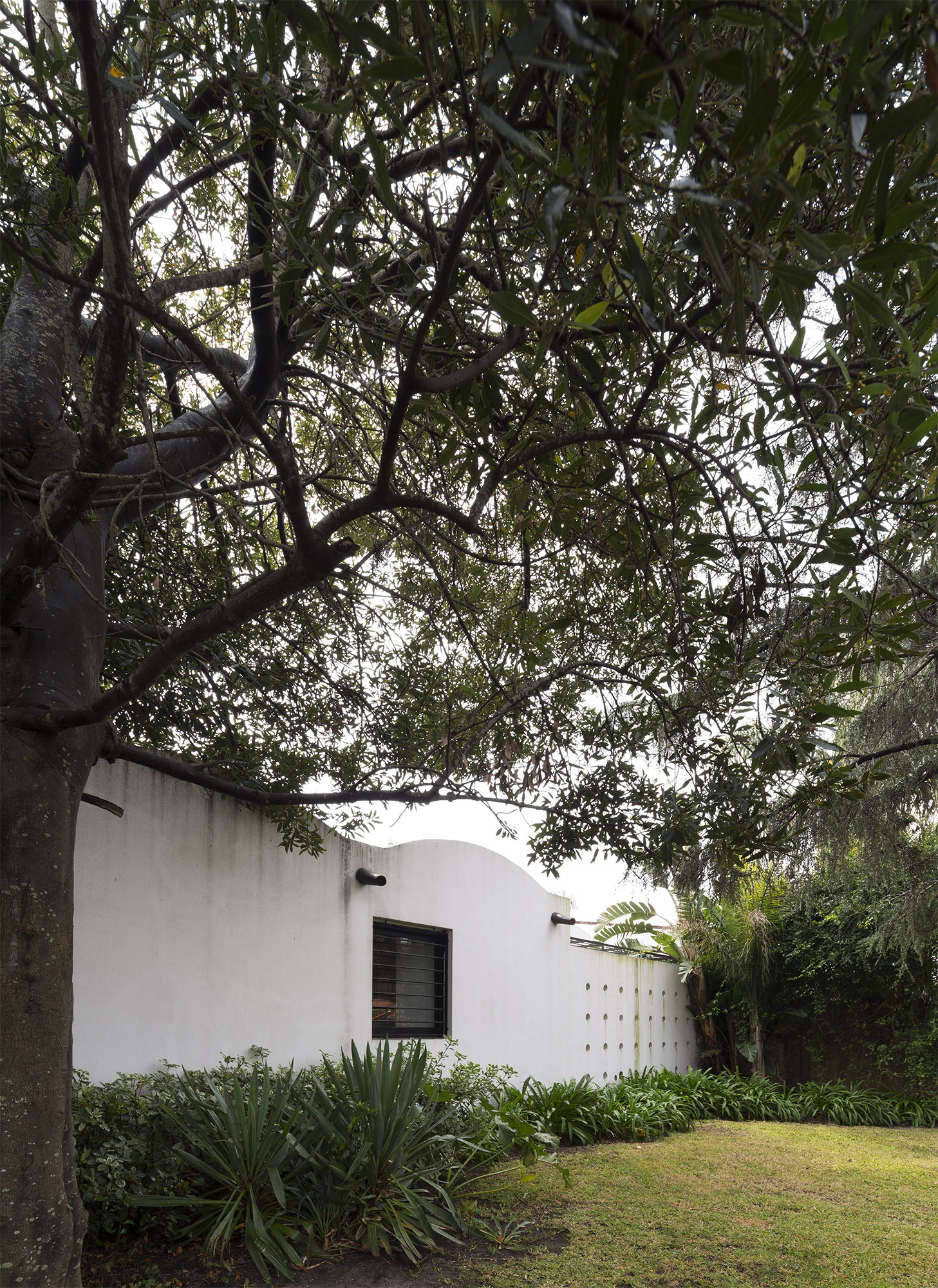 Gallery of HQ House / Fernando De Rossa + Virginia Miguel - 25