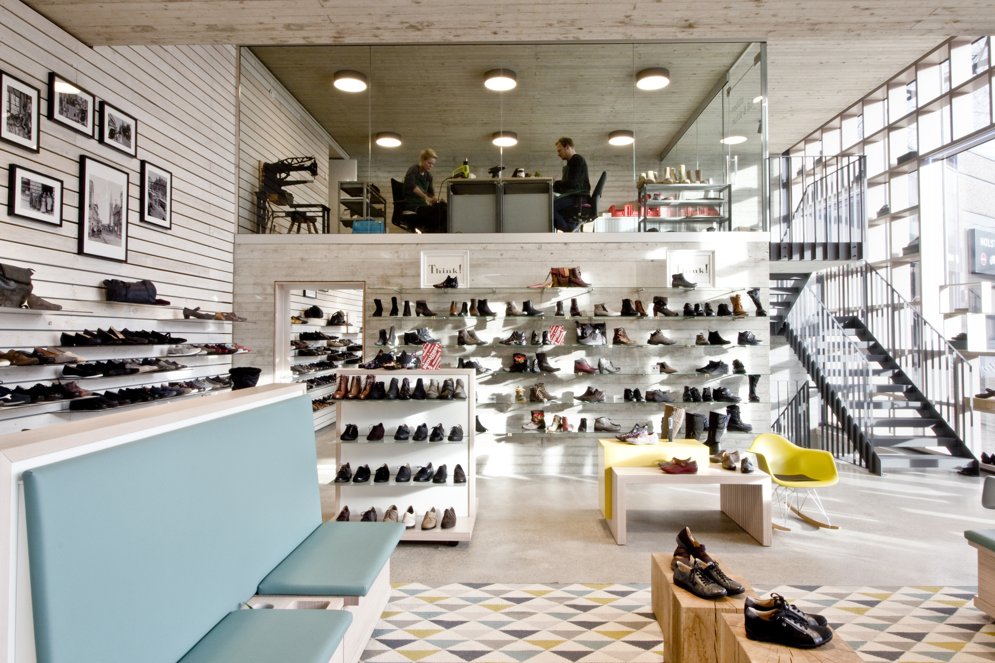 Gallery of Shoe Shelve Shop / Urban-Agency Architects + Esplant - 10
