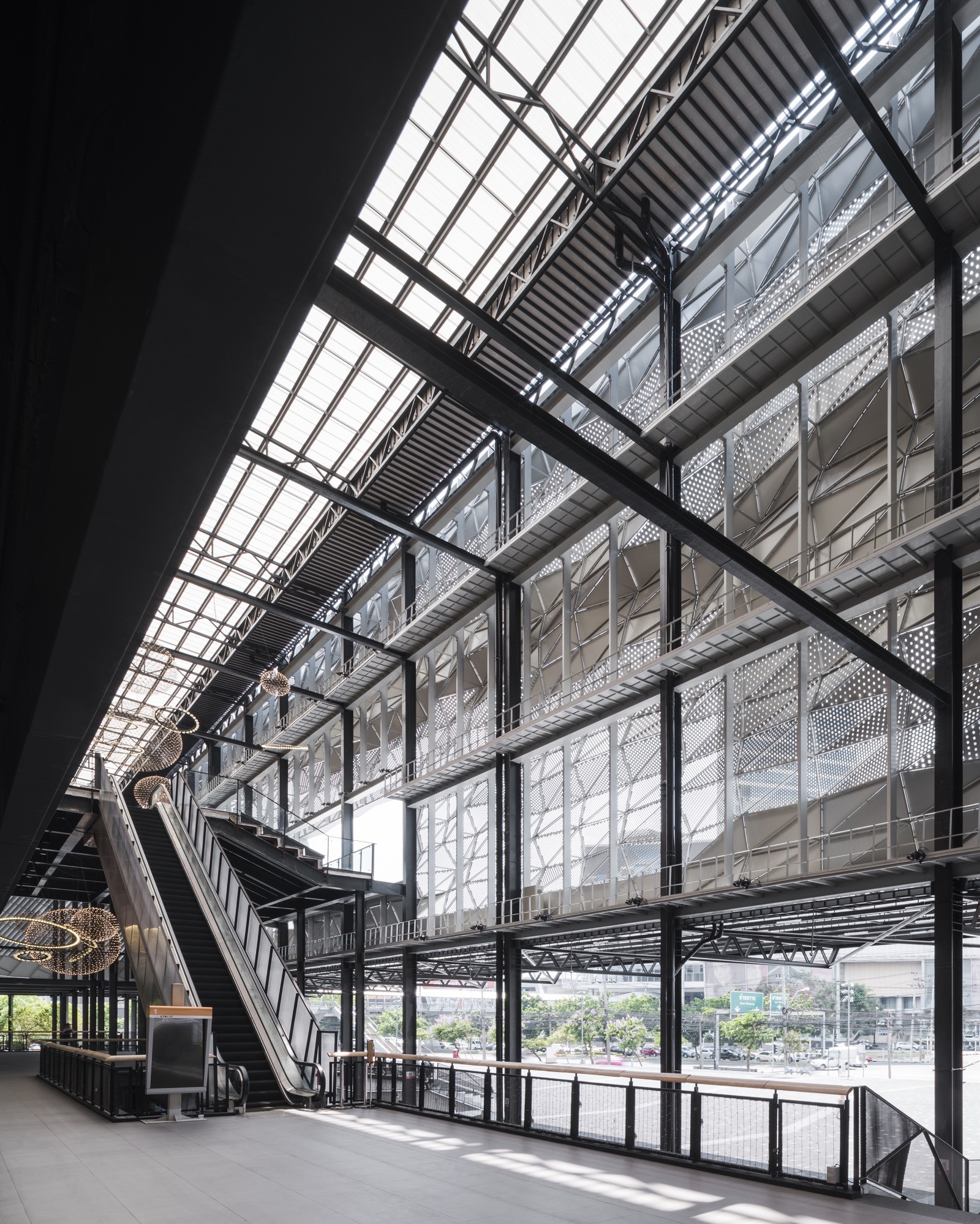 Gallery of The Street Ratchada / Architectkidd - 18