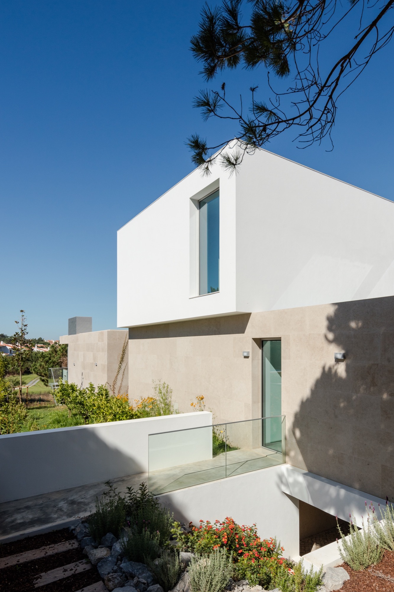 Galeria de Casa Obidos / Russell Jones Architects + RSM arquitecto - 4