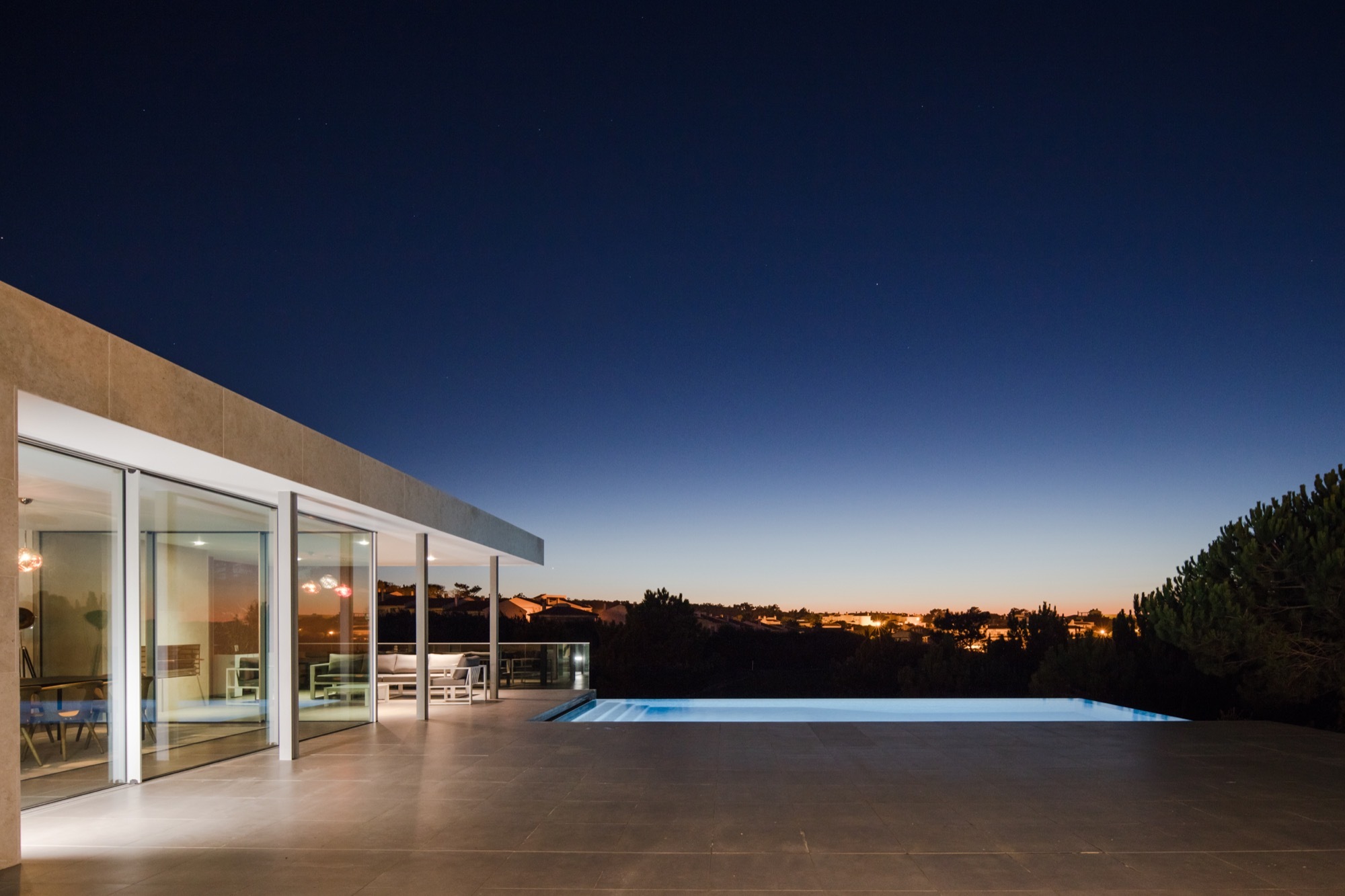 Galeria de Casa Obidos / Russell Jones Architects + RSM arquitecto - 26