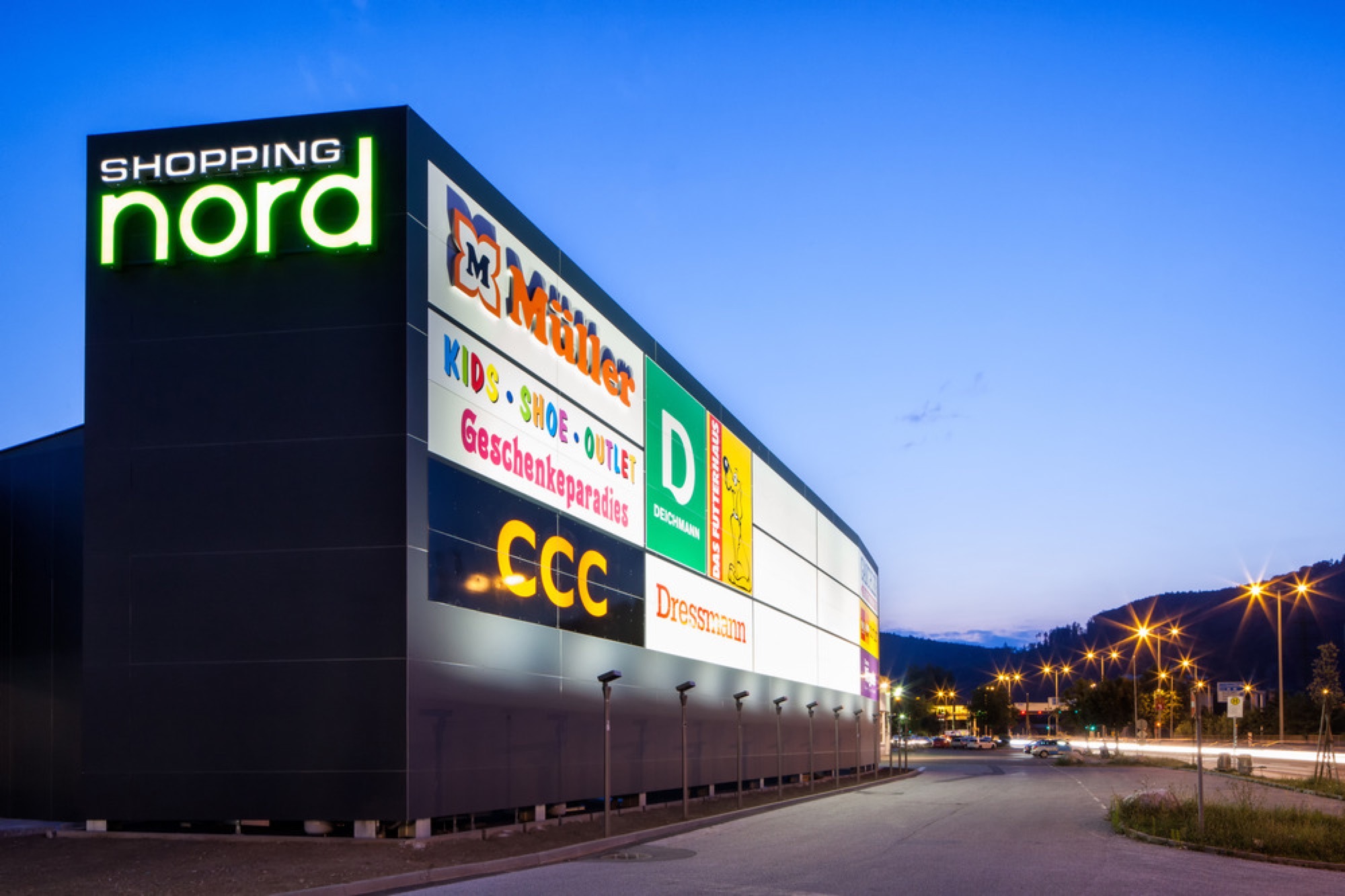 Gallery of Shopping Nord Graz / BEHF Corporate Architects - 6