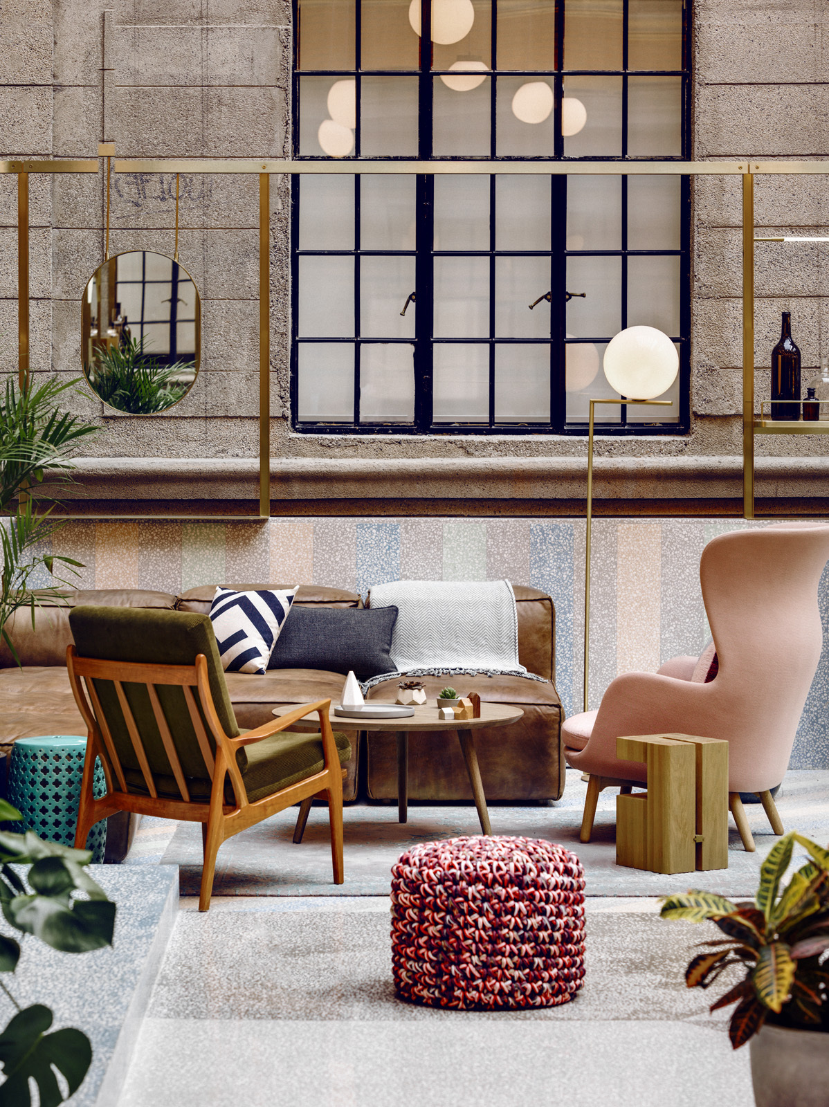 Gallery of WeWork Weihai Lu / Linehouse - 4