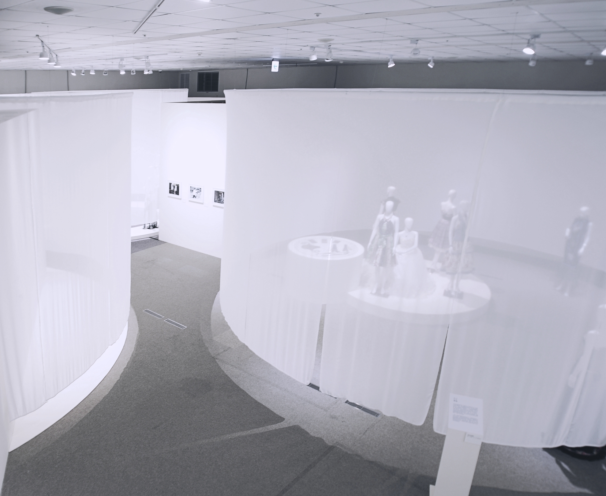 Gallery of In-Between Fabric Exhibition / B+P Architects - 6