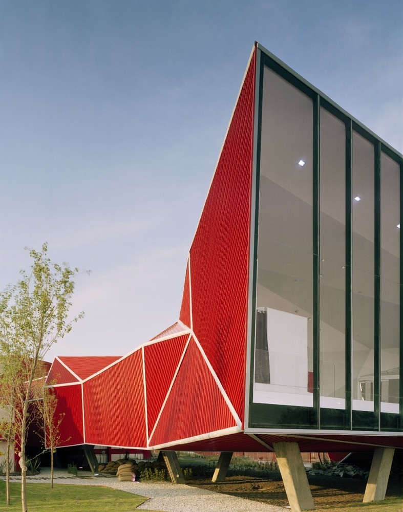 Gallery of 14 Shades of Red: Projects to Fall in Love With on Valentine ...