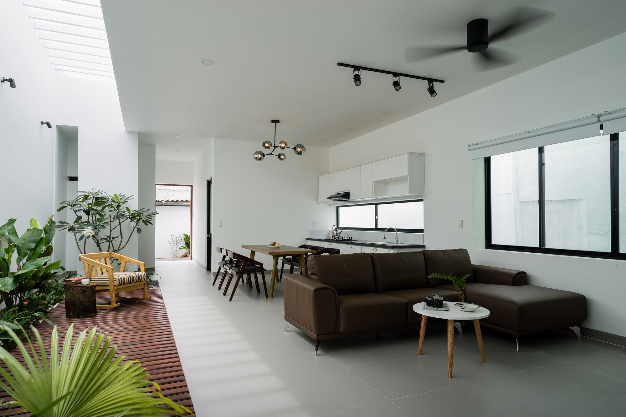 Gallery of TP House / Sawadeesign Studio - 16