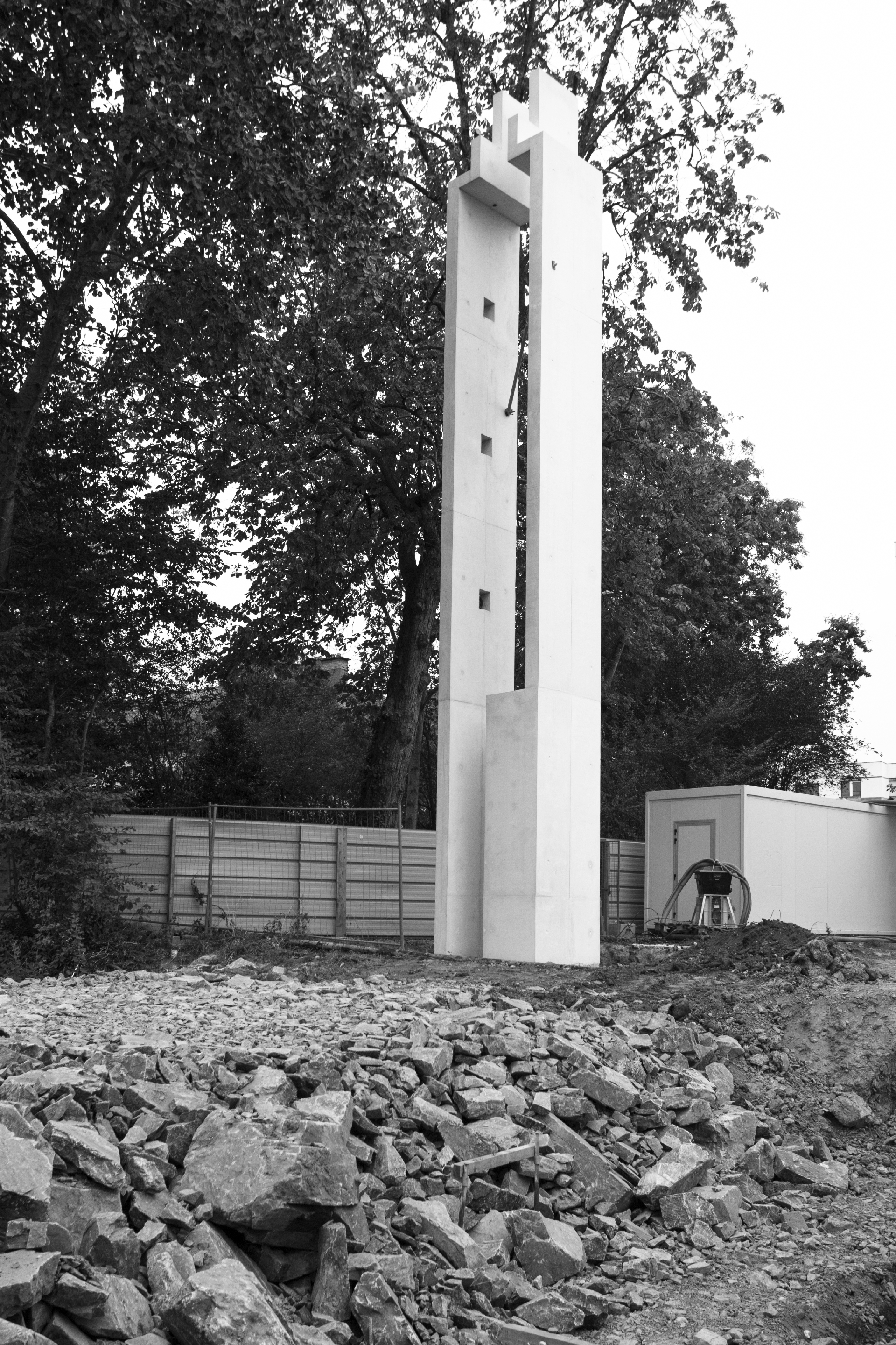 Gallery of Álvaro Siza's Church of Saint-Jacques-de-la-Lande Under ...