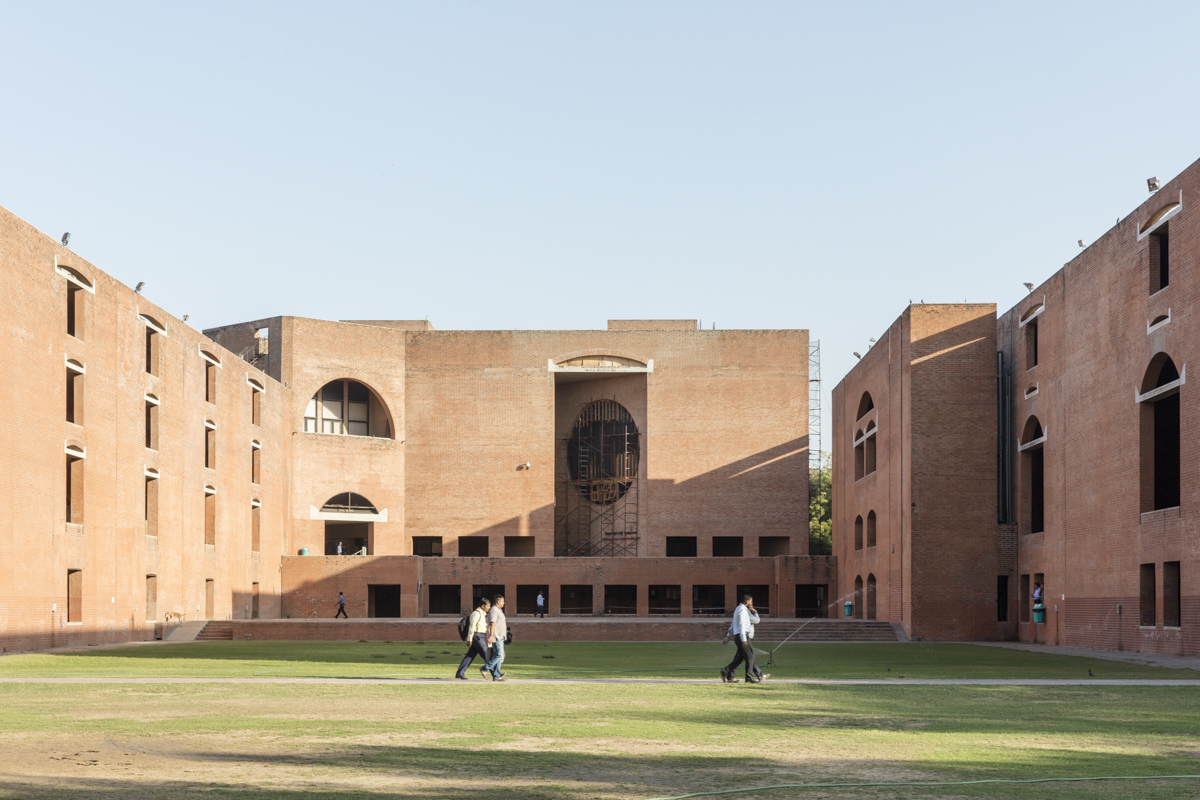 Gallery of Louis Kahn's Indian Institute of Management in Ahmedabad ...