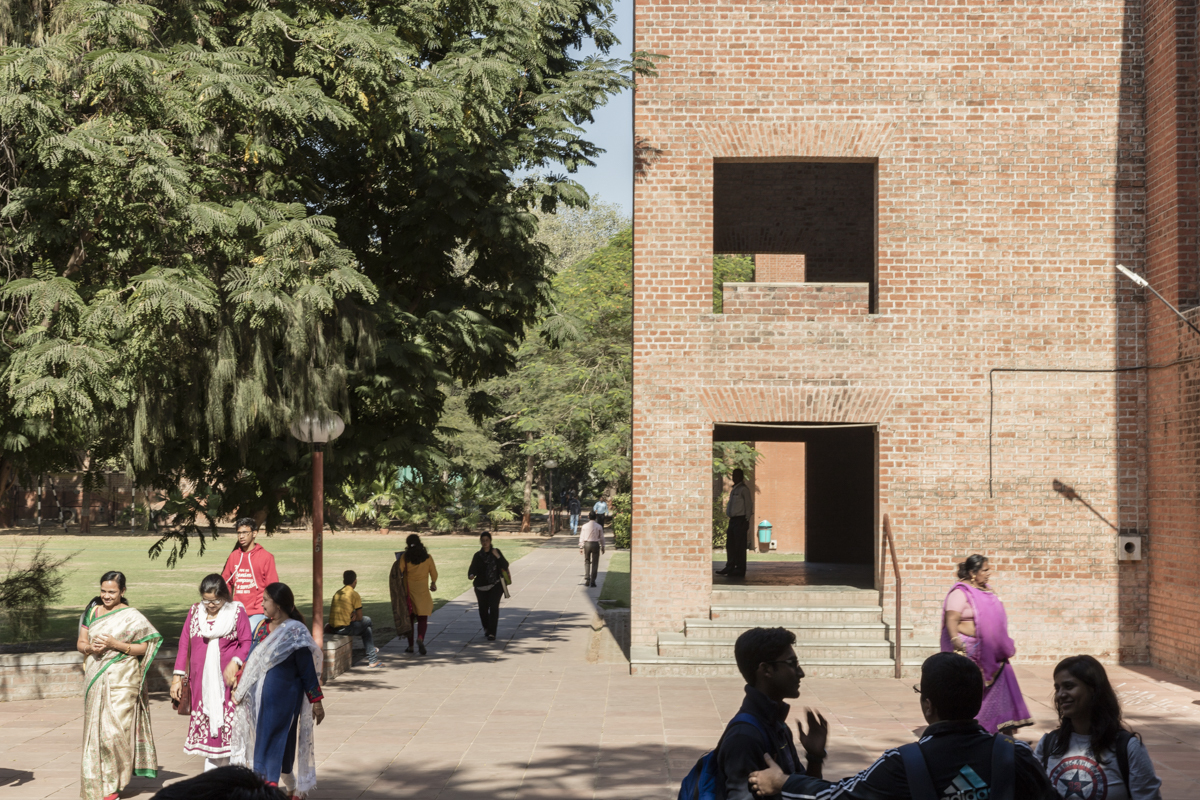 Gallery of Louis Kahn's Indian Institute of Management in Ahmedabad ...