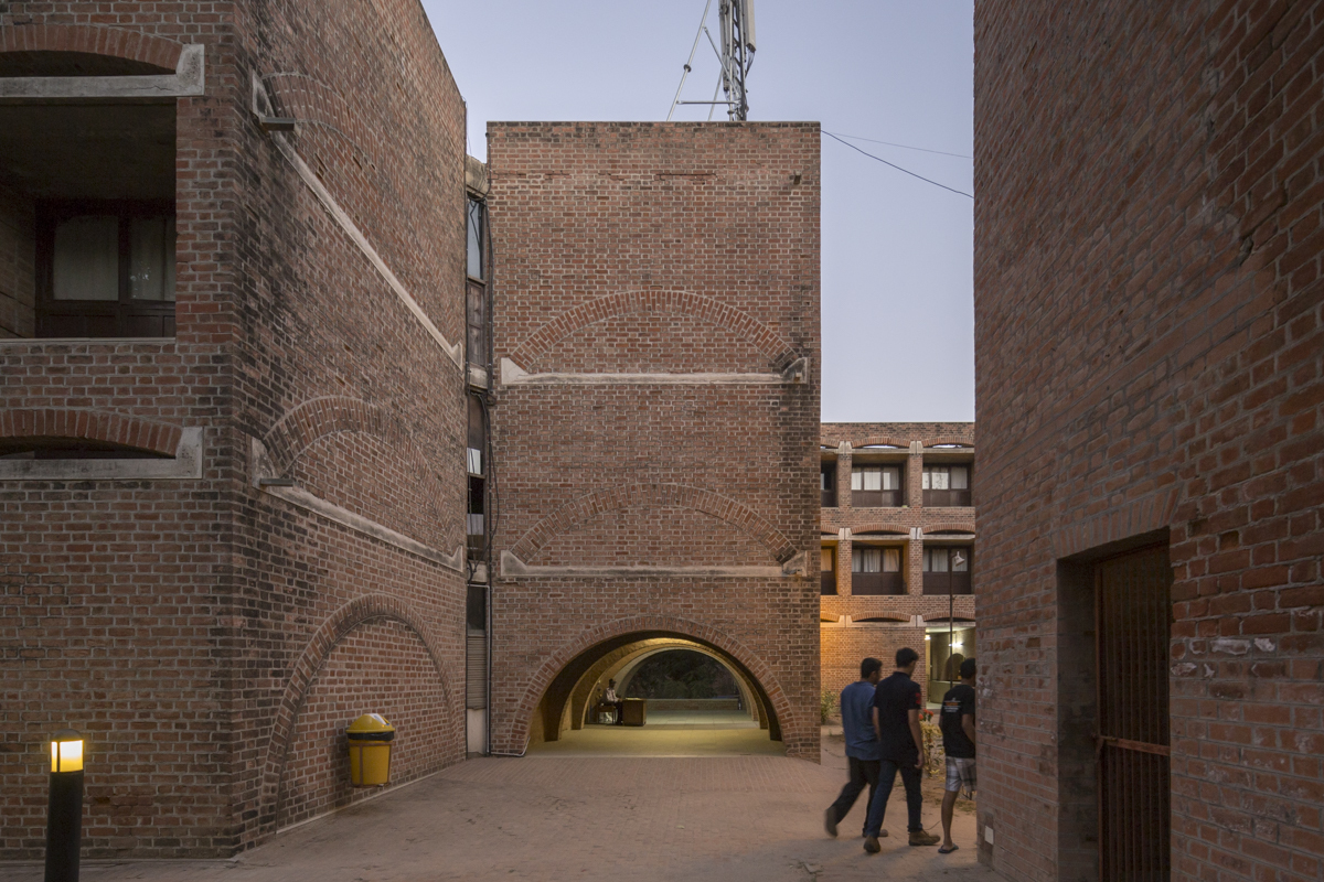 Gallery of Louis Kahn's Indian Institute of Management in Ahmedabad ...