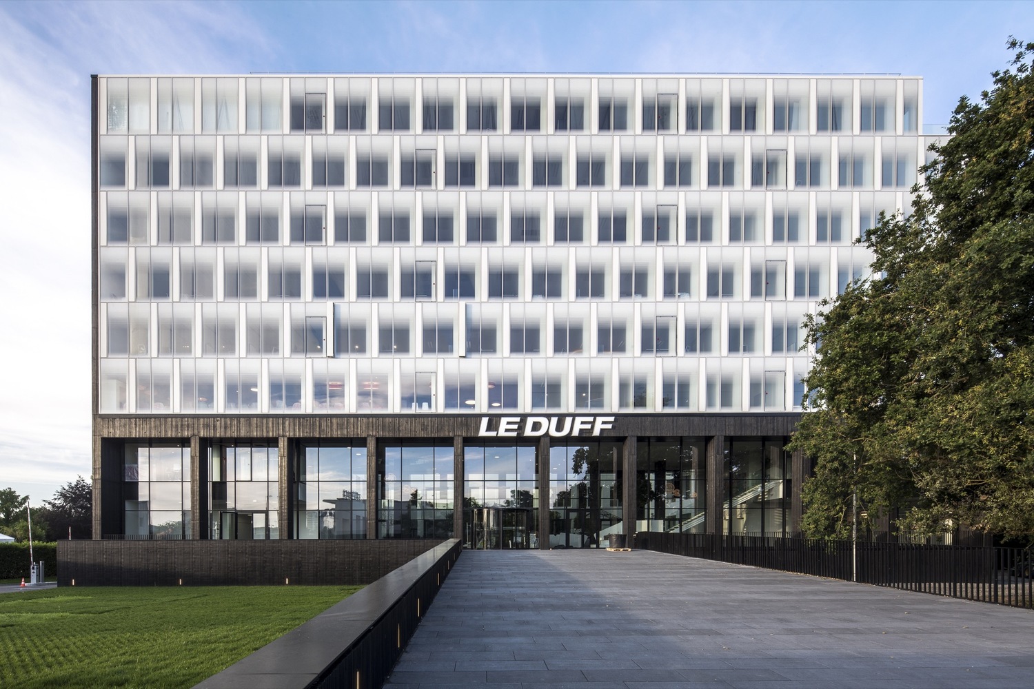 Gallery of Headquarters ‘Le Duff Group’ / Ateliers 2/3/4/ - 11