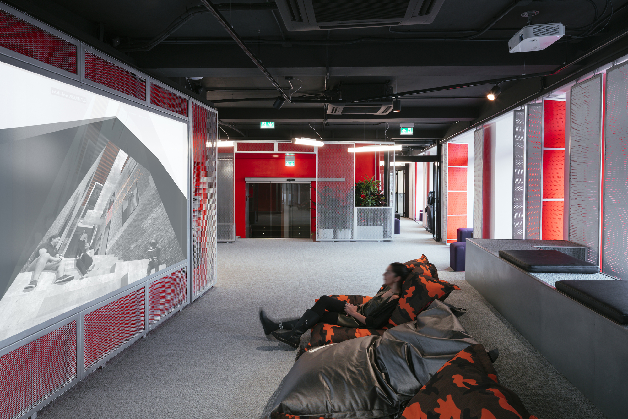 Gallery of Techpump Headquarters / Estudio Bher Arquitectos - 16